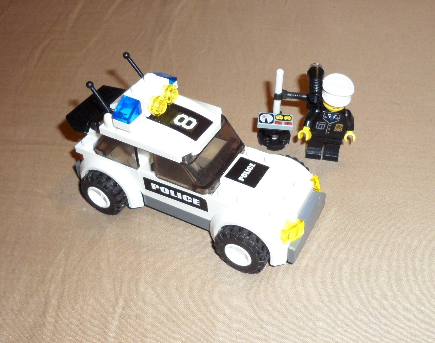 Se produkter som liknar LEGO : Polisbil / Fartkontrol.. på Tradera ...