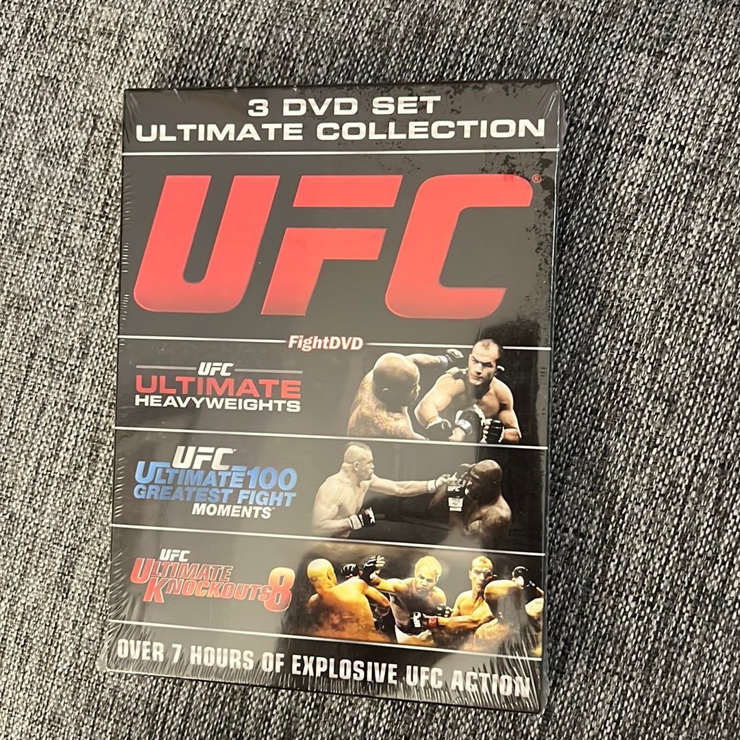 Se produkter som liknar UFC Ultimate Collection 3 DVD.. på Tradera ...