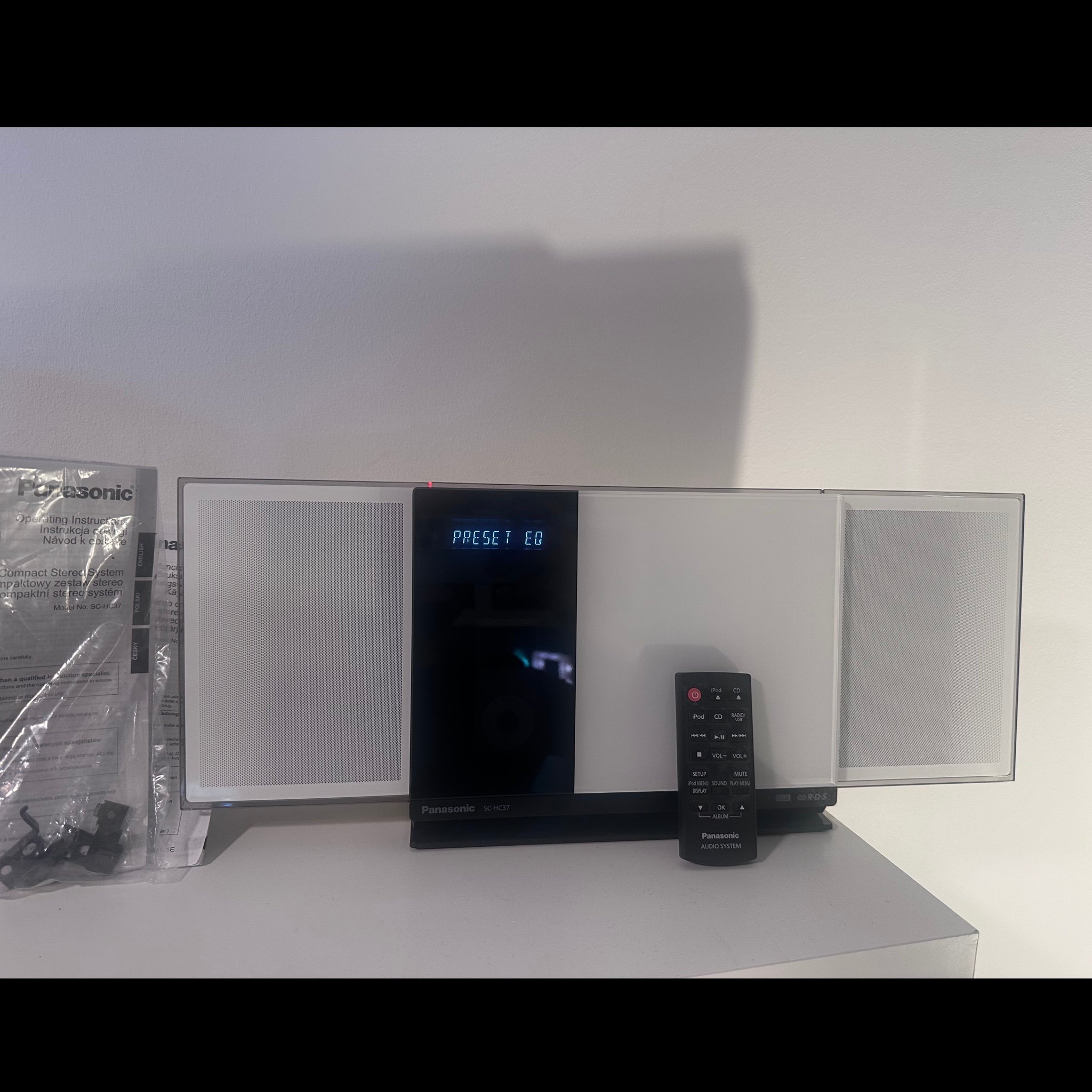 Panasonic SC-HC37 Compact Stereo System – CD/FM.. | Köp på Tradera ...