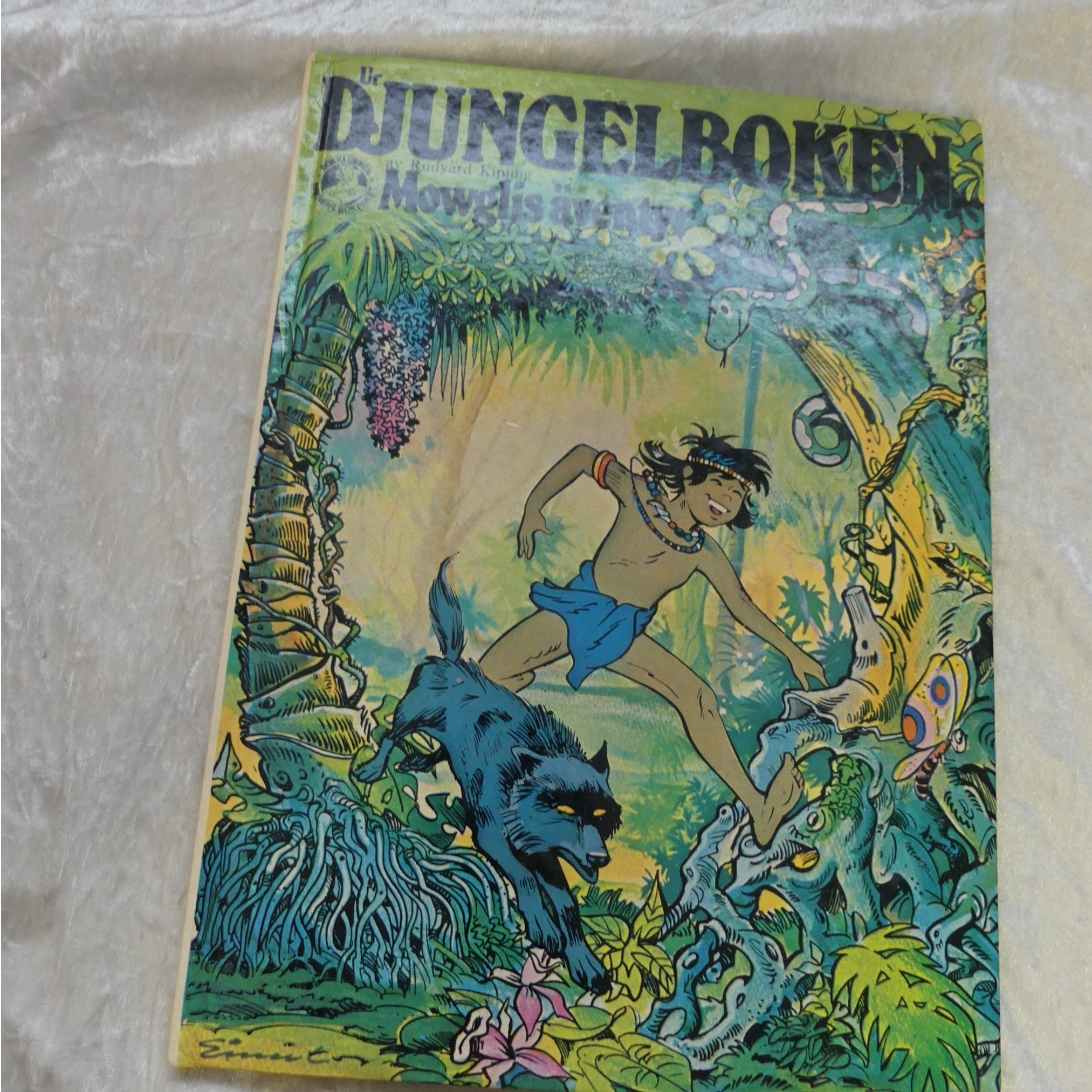 Se produkter som liknar Bok. Djungelboken Se produkter som liknar Bok. Djungelboken