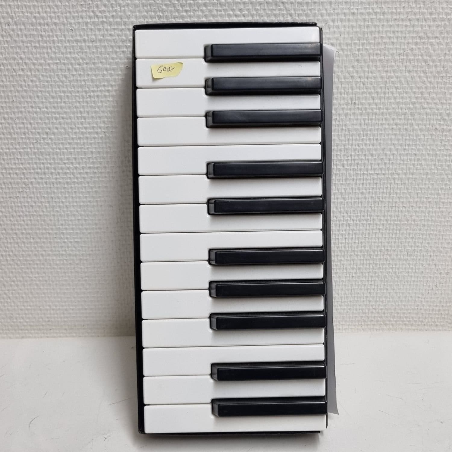 Se produkter som liknar Tori Amos, A piano: The colle.. på Tradera ...