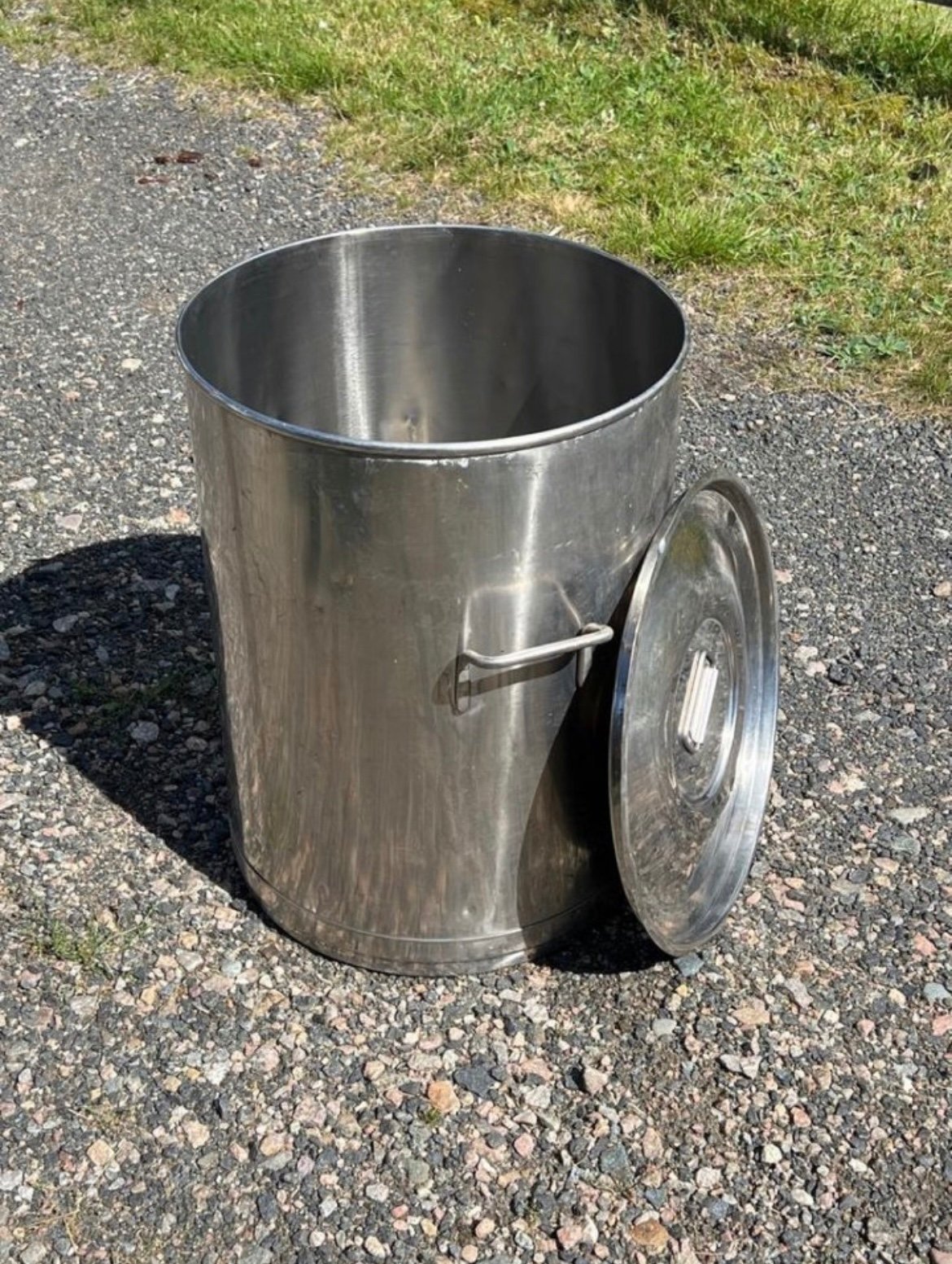 Se produkter som liknar Hallins Rostfritt kärl 75 L m.. på Tradera ...