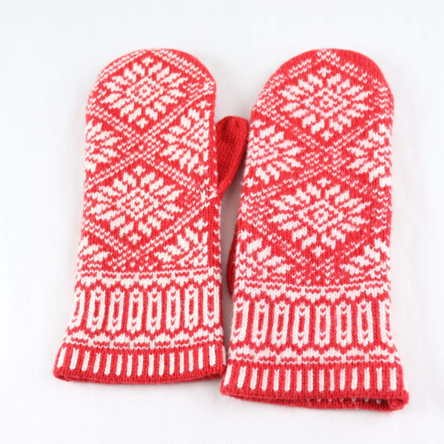 Se produkter som liknar Vantar, Indiska, mönstrad, s.. på Tradera ...