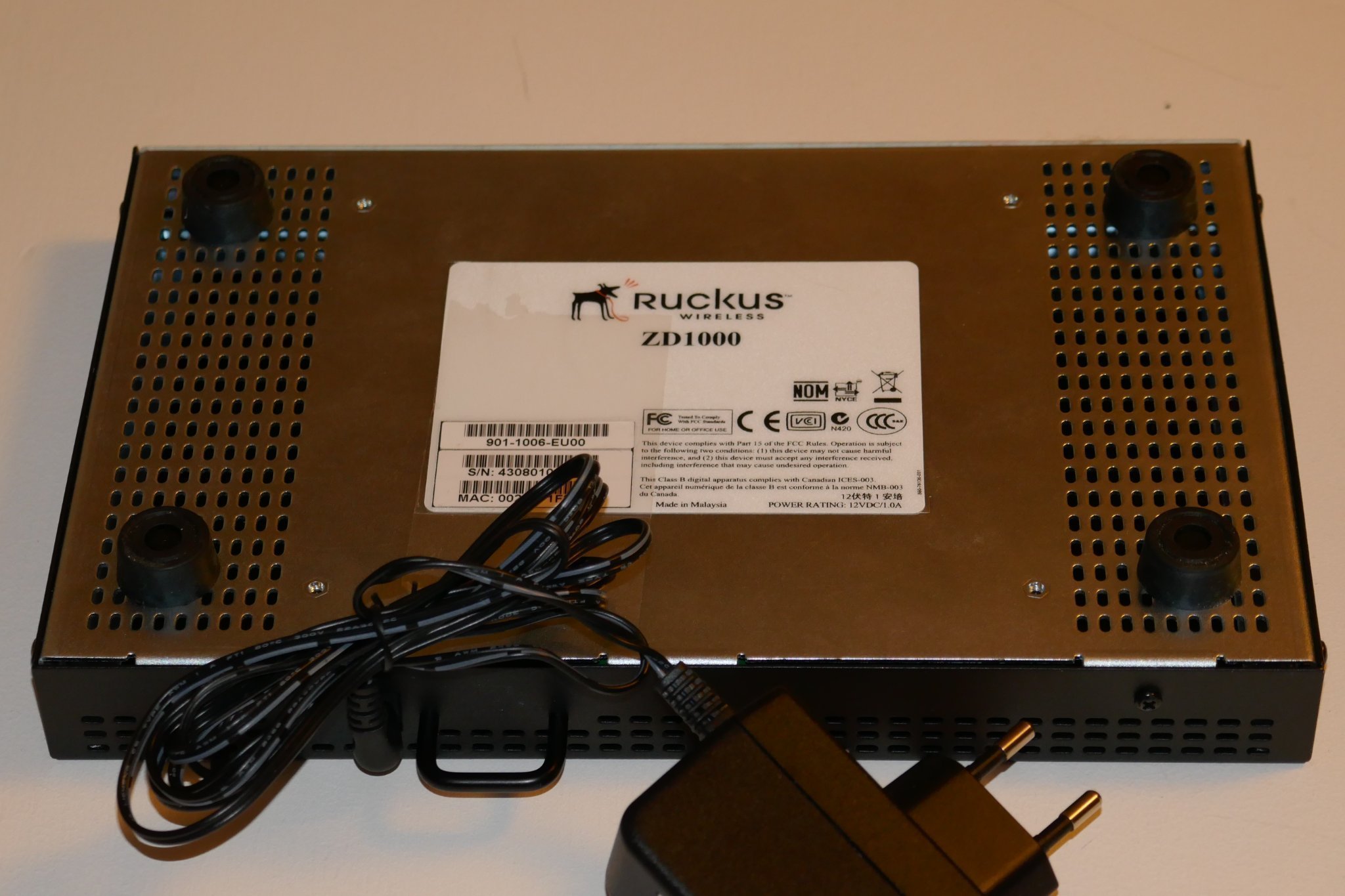 Ruckus ZoneDirector 1000 Smart Wireless LAN Con.. | Köp på Tradera ... Ruckus ZoneDirector 1000 Smart Wireless LAN Con.. | Köp på Tradera ...