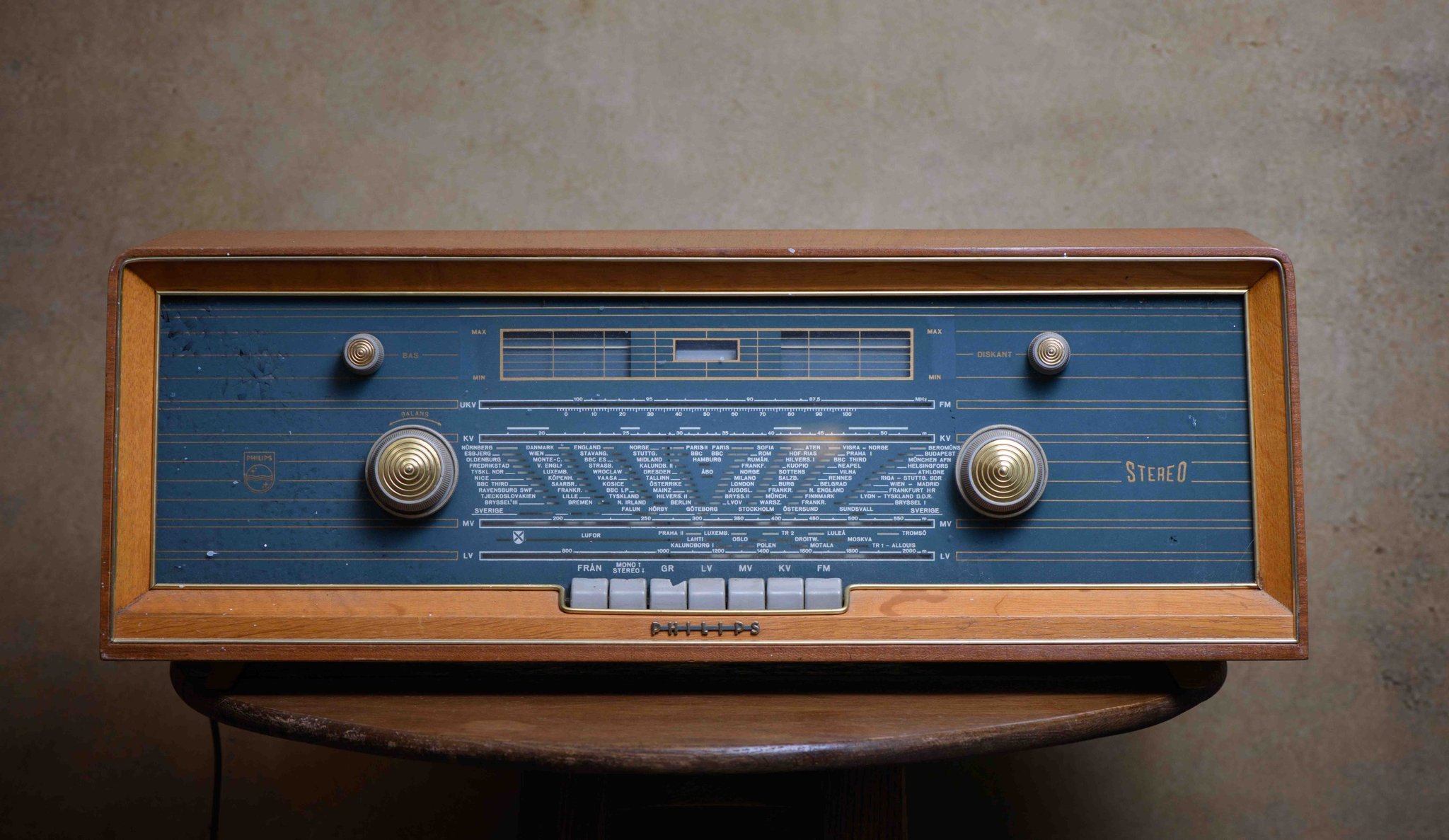 Se produkter som liknar Philips B4S 01A Vintage Stere.. på Tradera ...