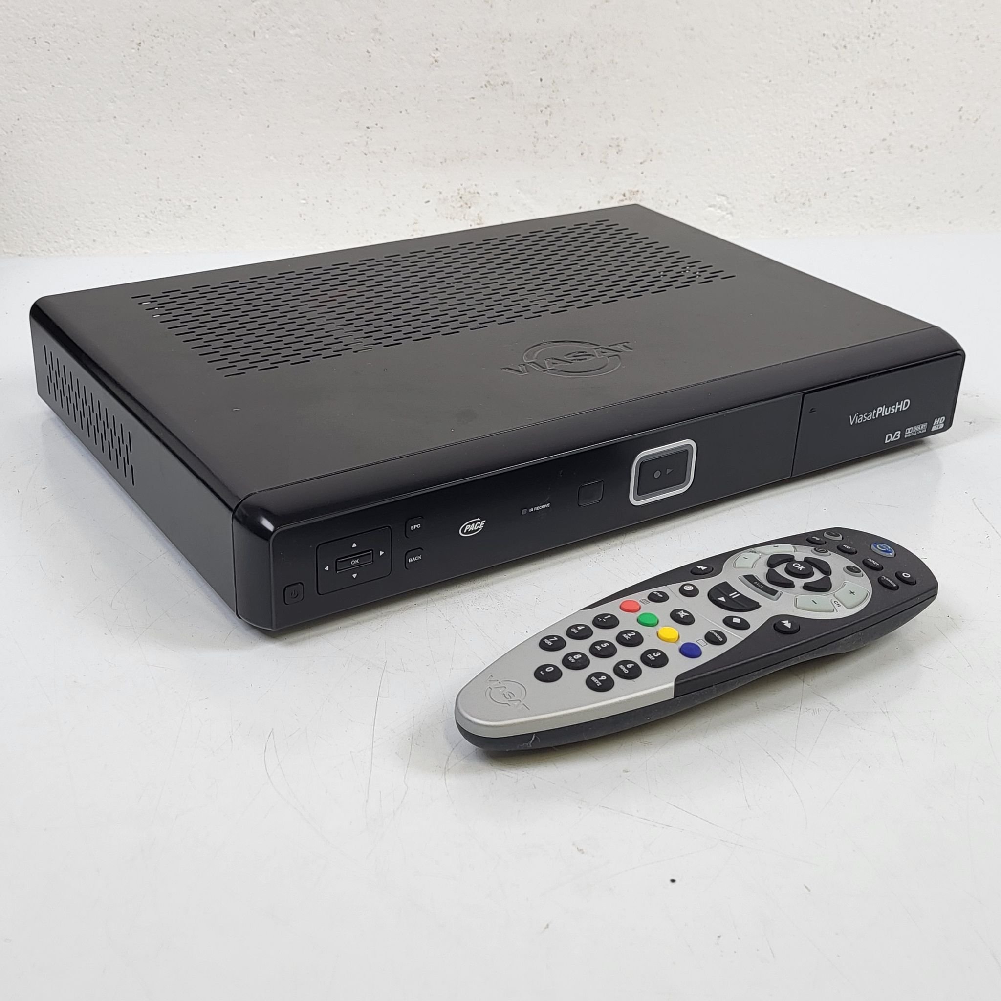 Se produkter som liknar Viasat Plus HD-PVR digitalbox.. på Tradera ...