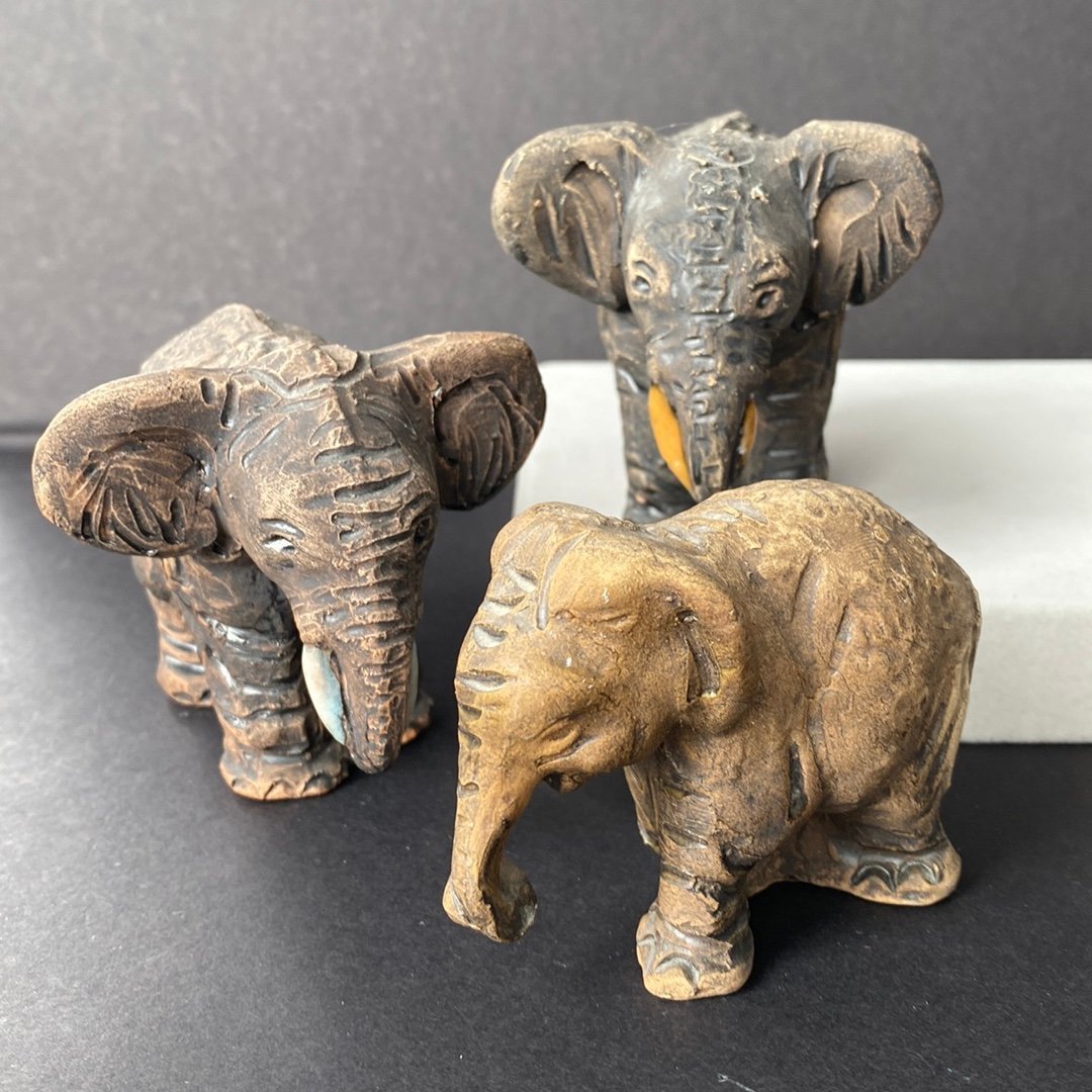 HARRY TILGMAN. FIGURIN, elefant mamma pappa bar.. | Köp på Tradera ...