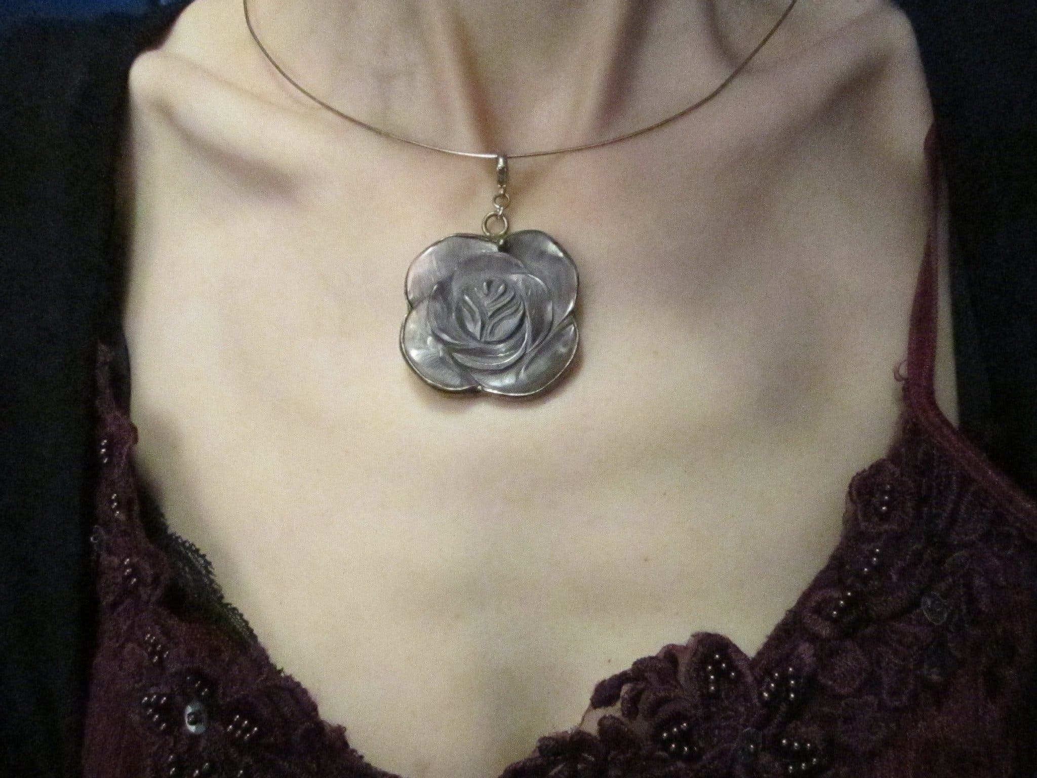 Se produkter som liknar STERLINGSILVER HÄNGSMYCKE CAM.. på Tradera ...