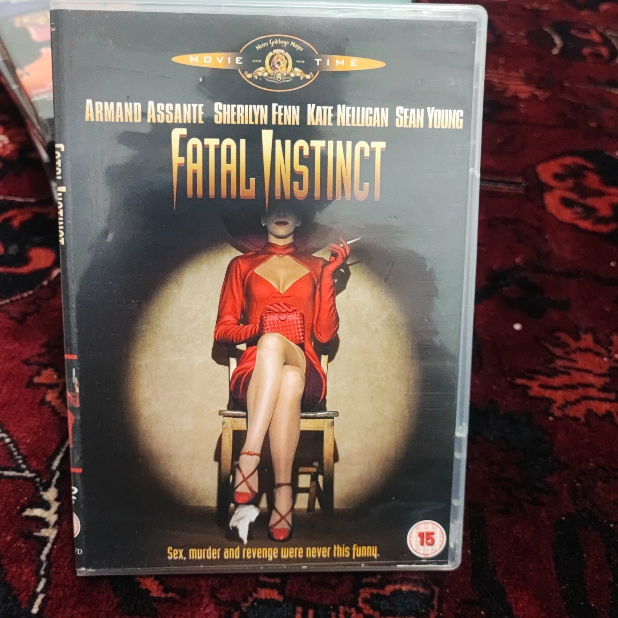 Fatal Instinct DVD | Köp på Tradera (695870956)