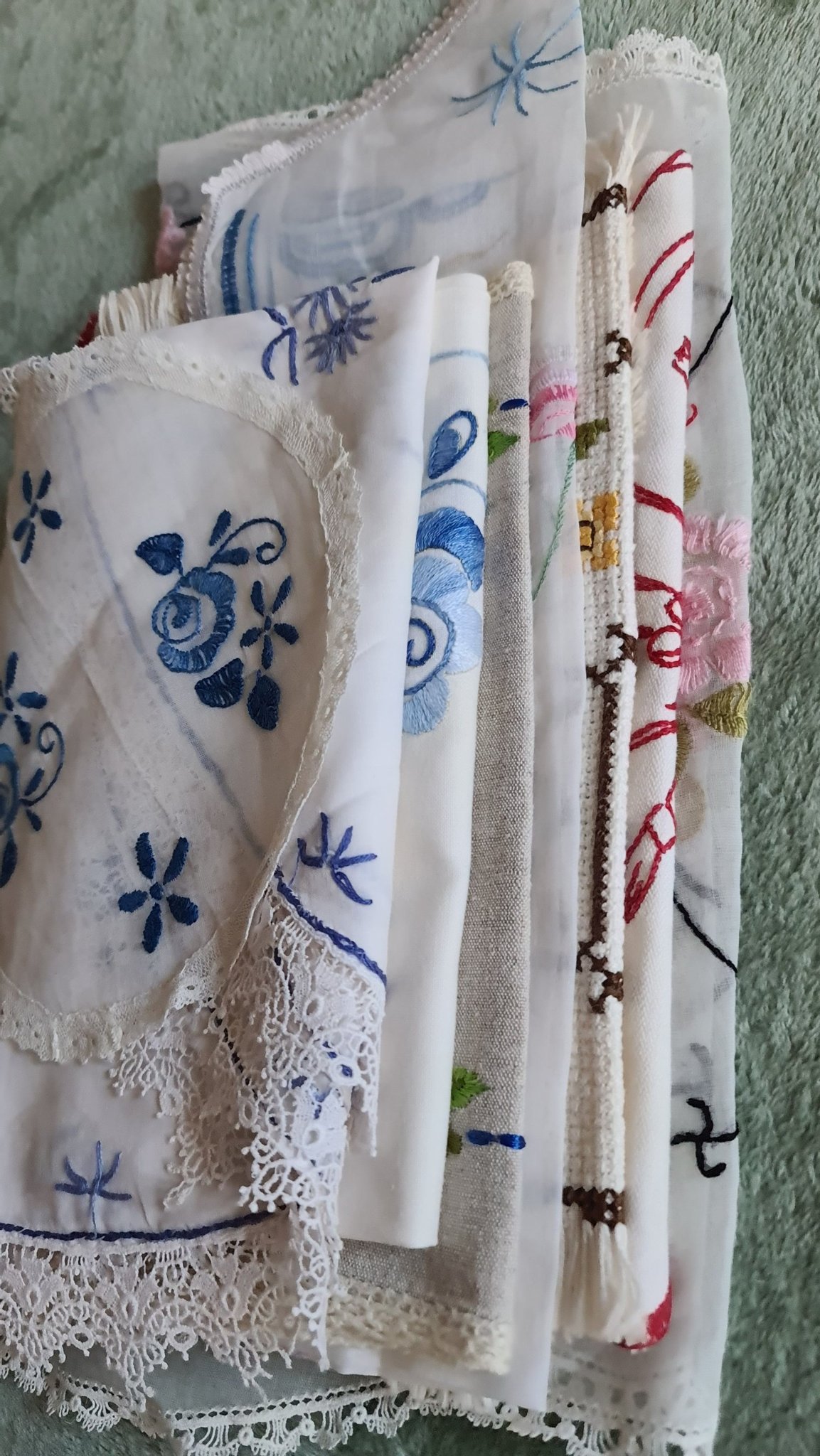 Broderade Dukar och Löpare - Vintage Textilier .. | Köp på Tradera ...