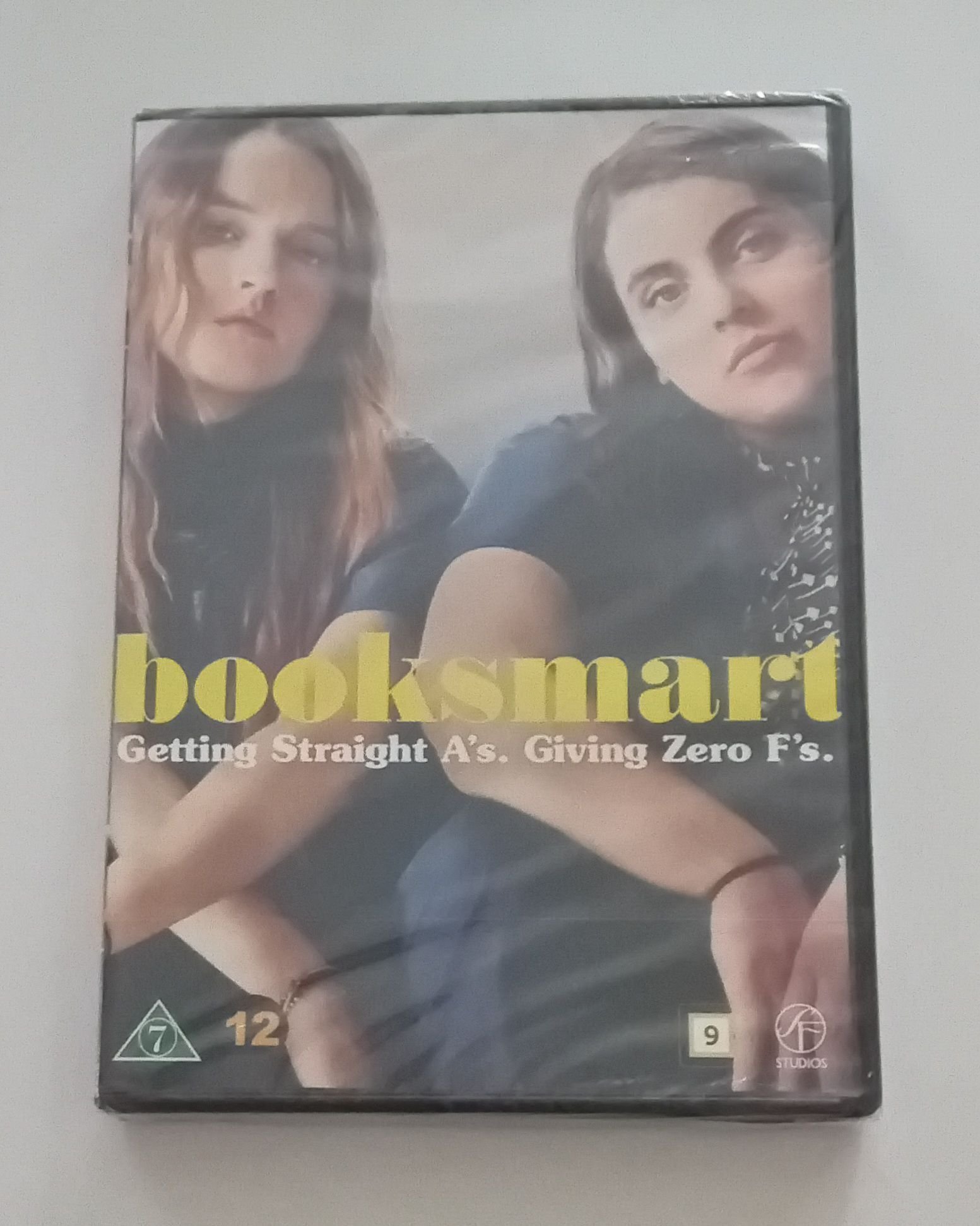 Booksmart / 2019 / Beanie Feldstein / Svensk Te.. | Köp på Tradera ...