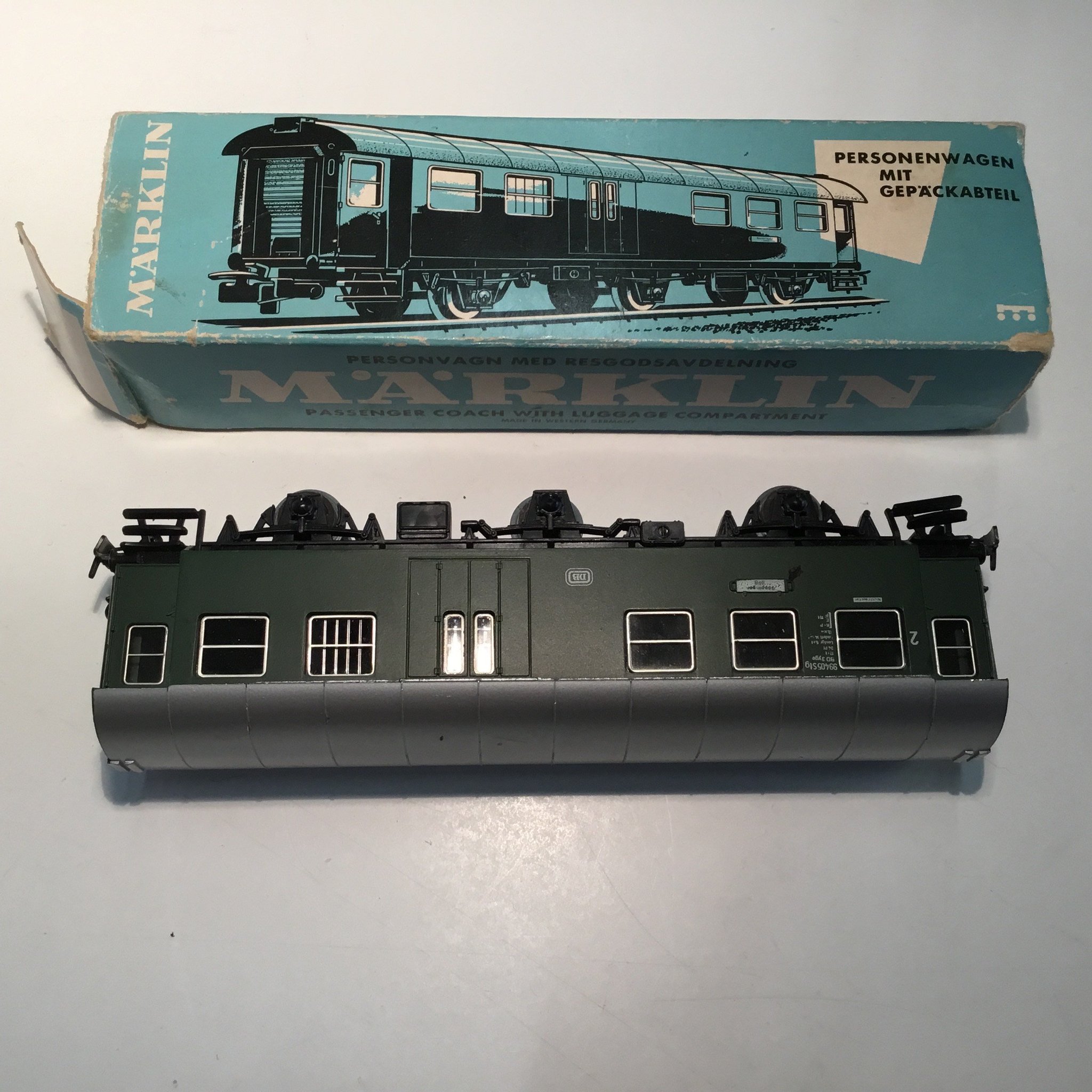 Märklin passagerarvagn 9.. | Köp från rödakorsetvarberg på Tradera ...