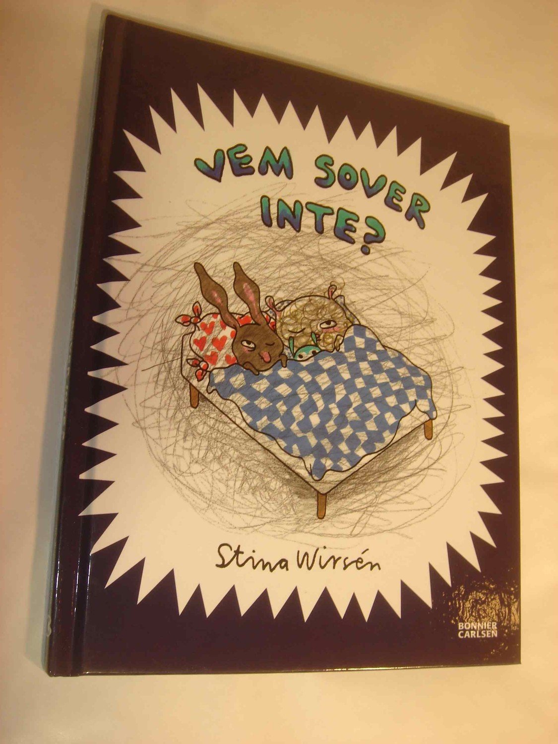 Vem sover inte NY OLÄST INBUNDEN S.. | Köp från caprod2 på Tradera ...