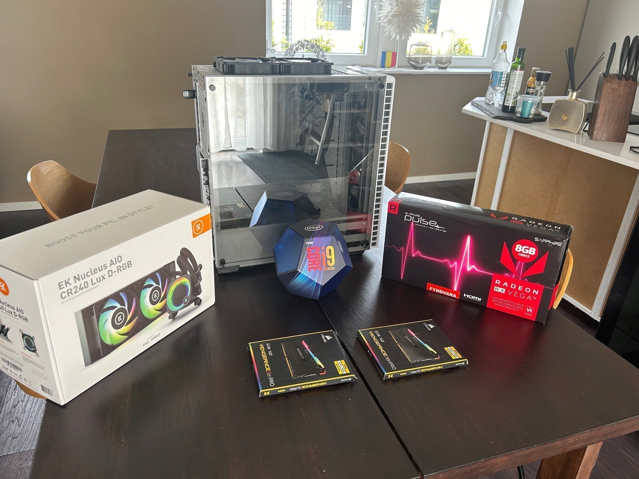 Se produkter som liknar Kraftfull spel/gaming dator I.. på Tradera ...