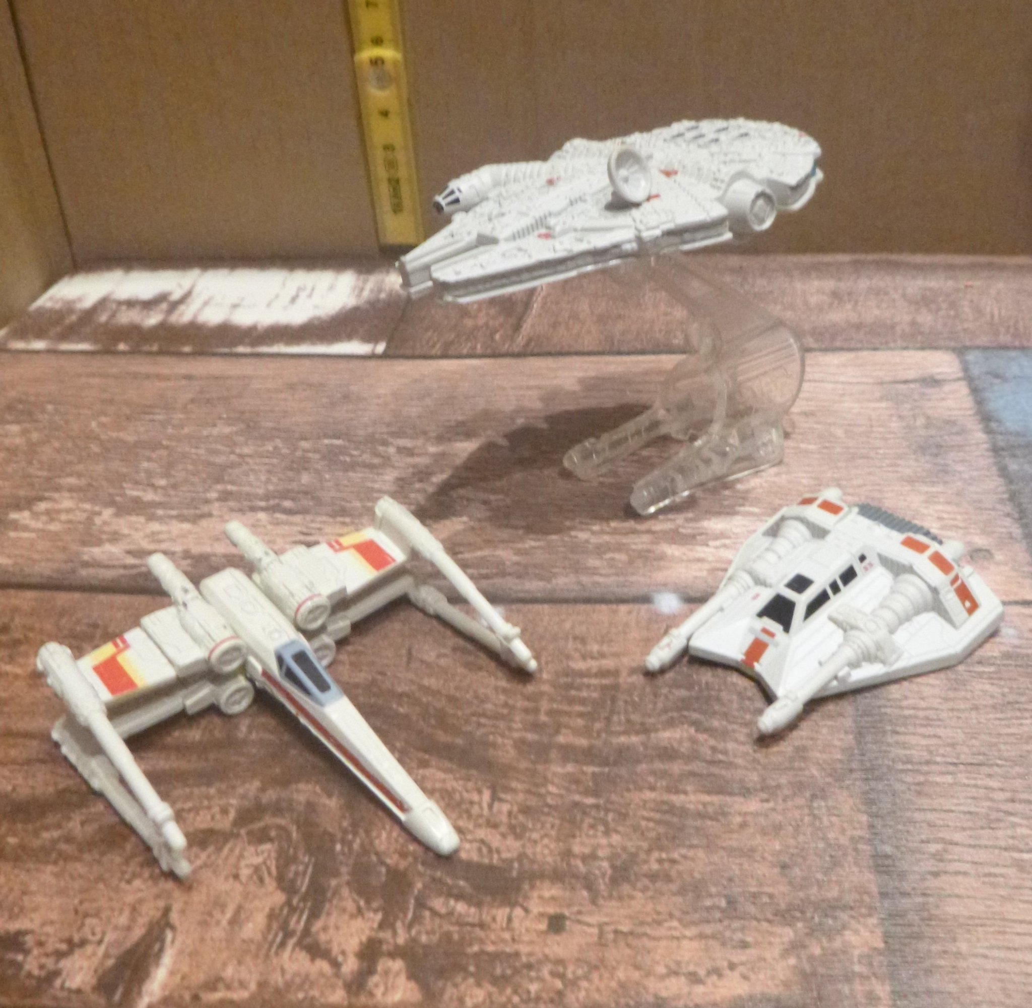 Se produkter som liknar Star Wars Rymdskepp: Millenni.. på Tradera ...