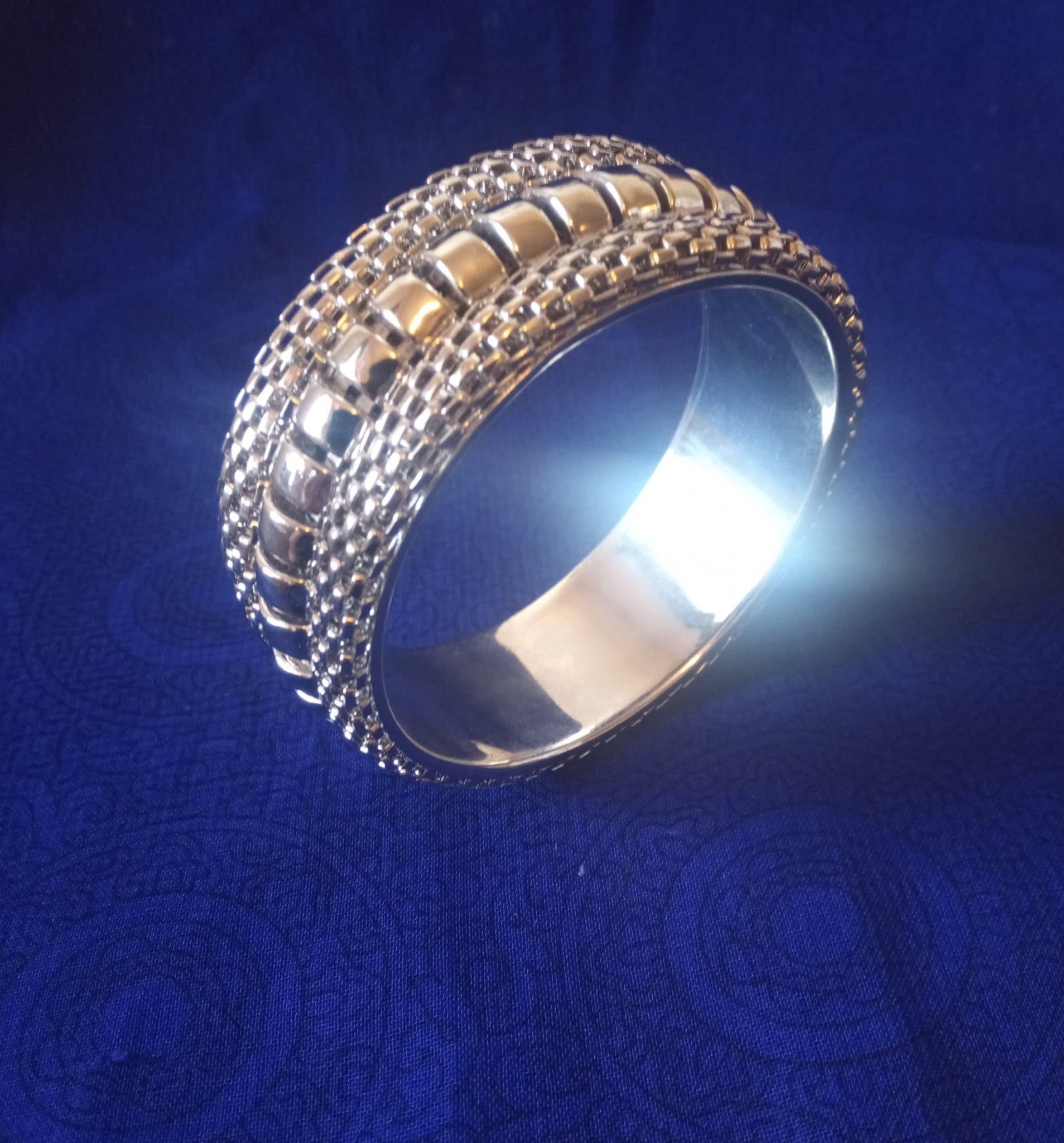 Elegant stelt armband / armring i rock stil, di.. | Köp på Tradera ...