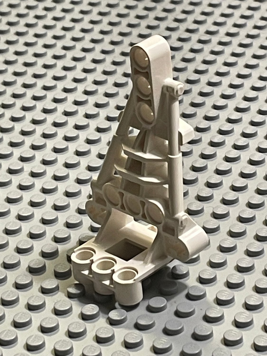 White Bionicle Toa Hordika Torso (50925) 1st | Köp på Tradera (626574330)