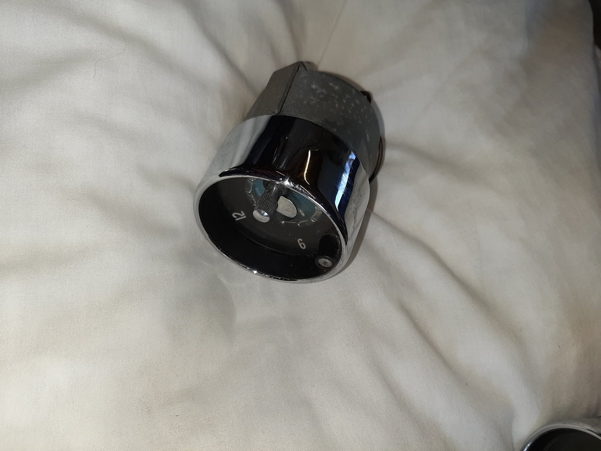 original volvo p1800 clock | Köp på Tradera (696805325)