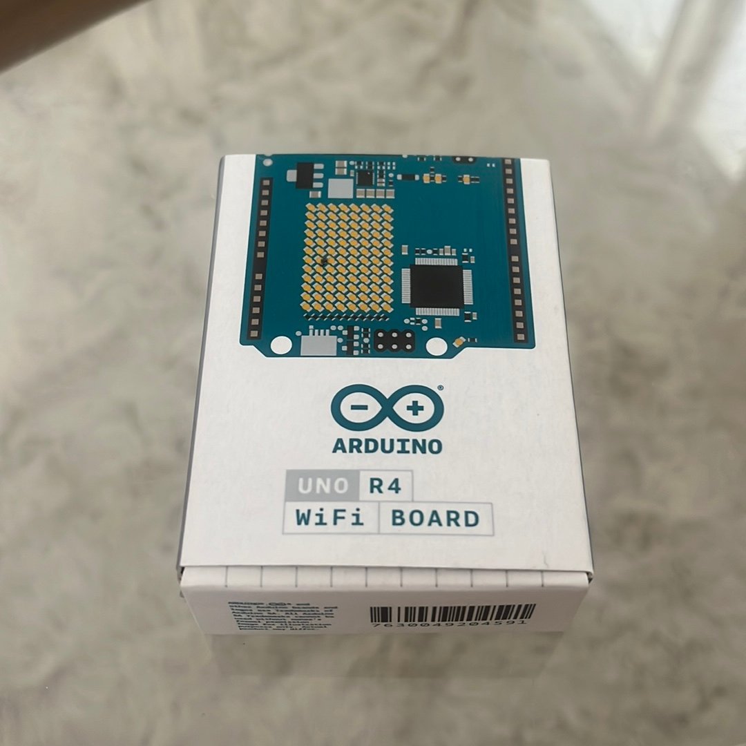 Se produkter som liknar Arduino UNO R4 WiFi Board på Tradera (693345102)