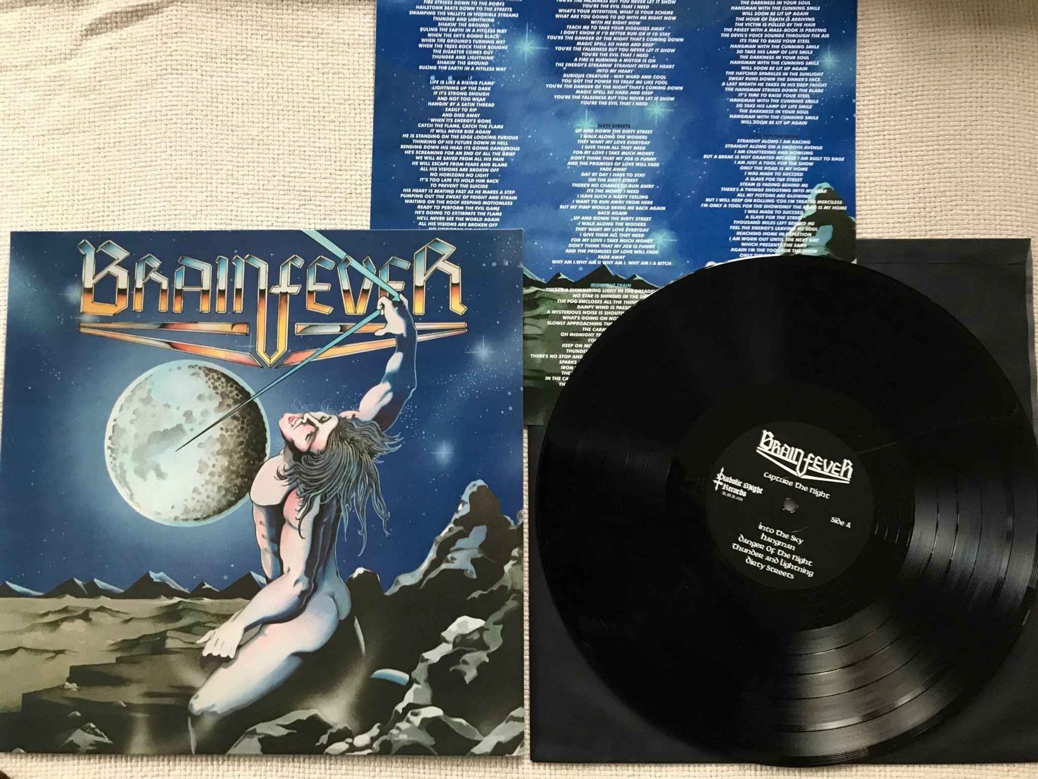 Se produkter som liknar Brainfever "Capture the Night.. på Tradera (693892297)