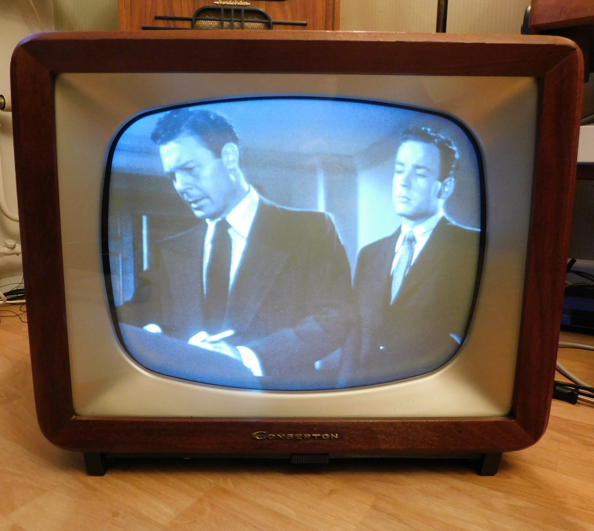 Gammal Fungerande Conserton Svartvit TV från 50.. | Köp på Tradera ...