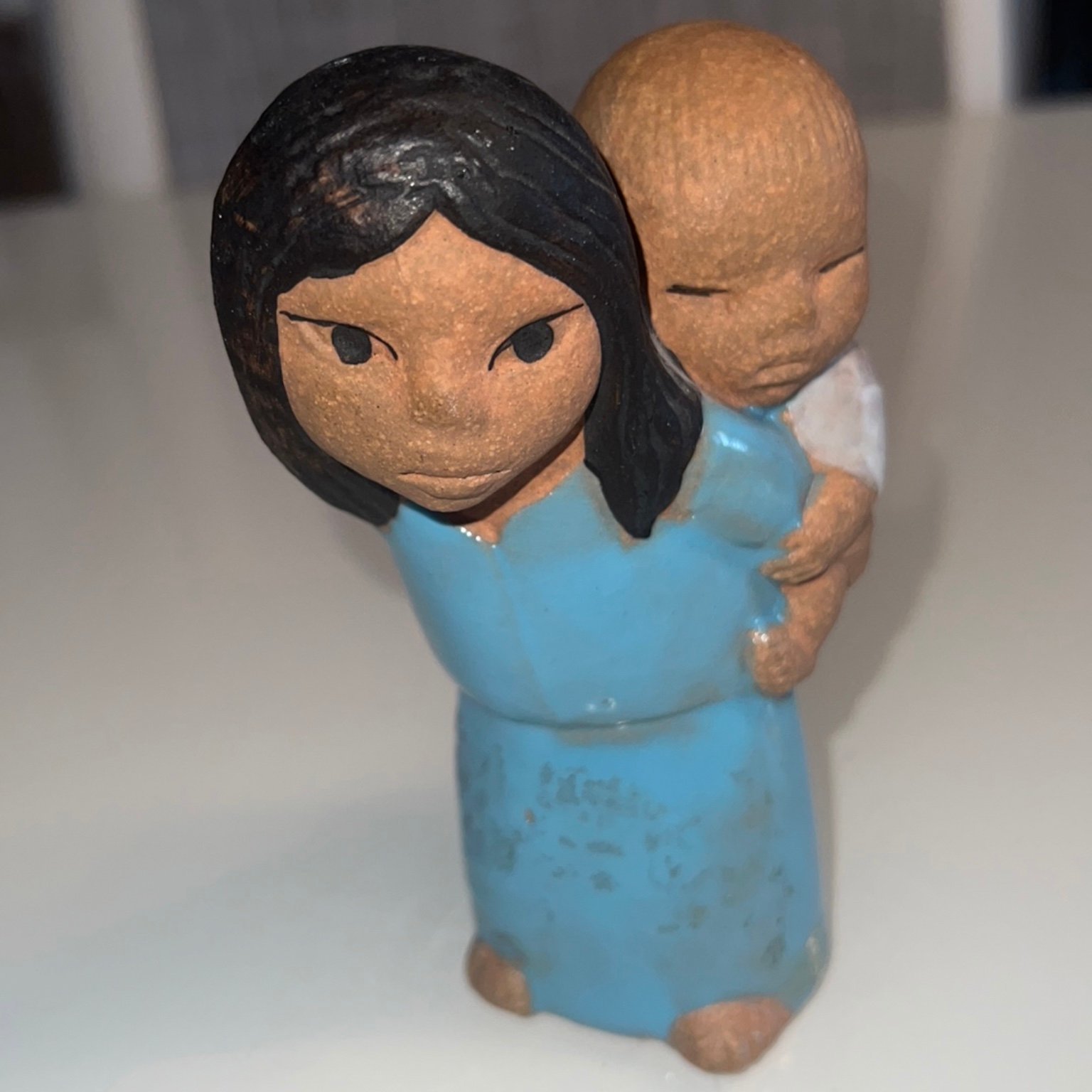 LISA LARSON. Figurin, "Öst", stengods, Ur all v.. | Köp på Tradera ...