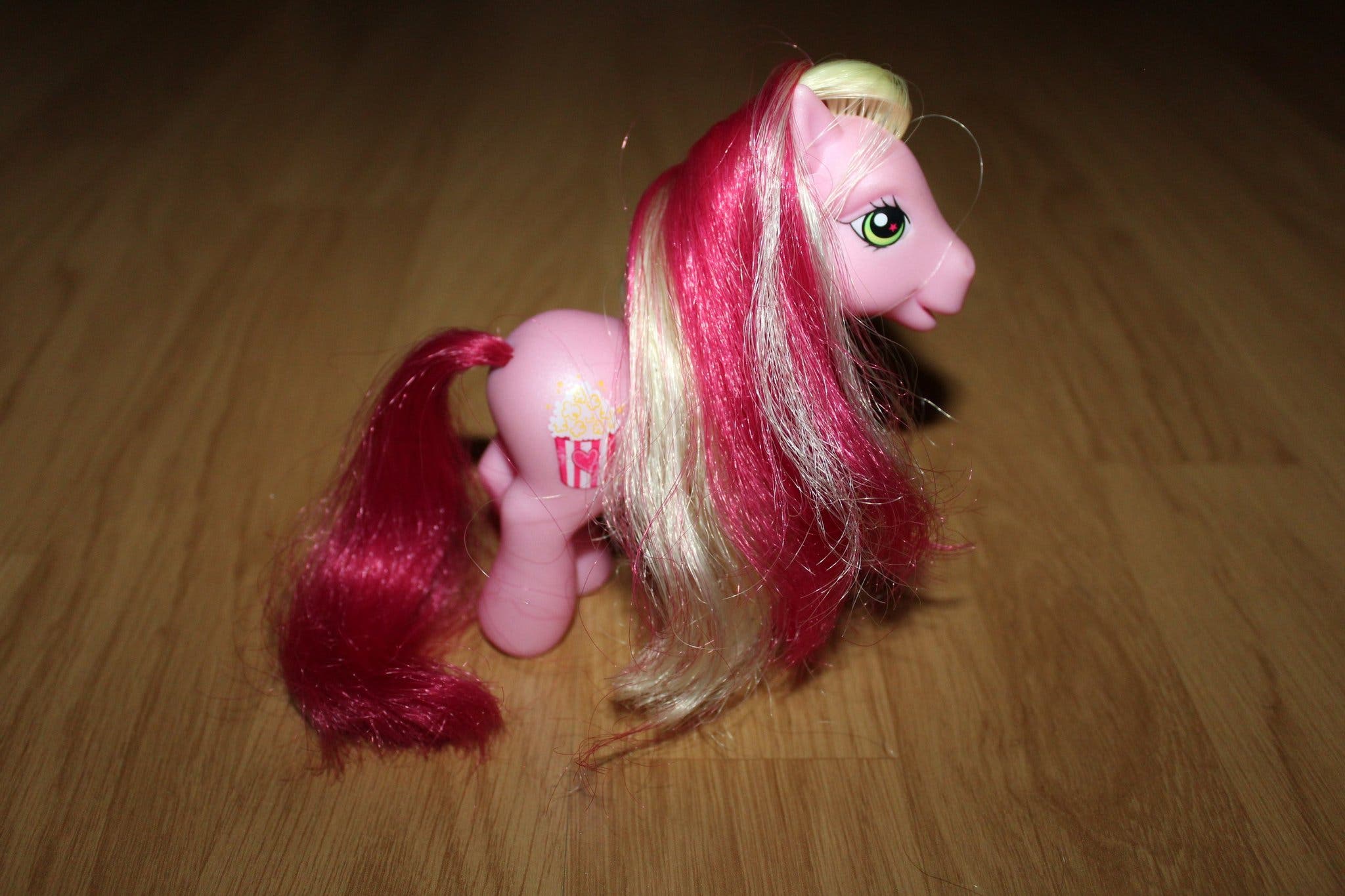 Fin äldre ovanlig MLP Butter Pop popcorn HASBRO.. | Köp på Tradera ...