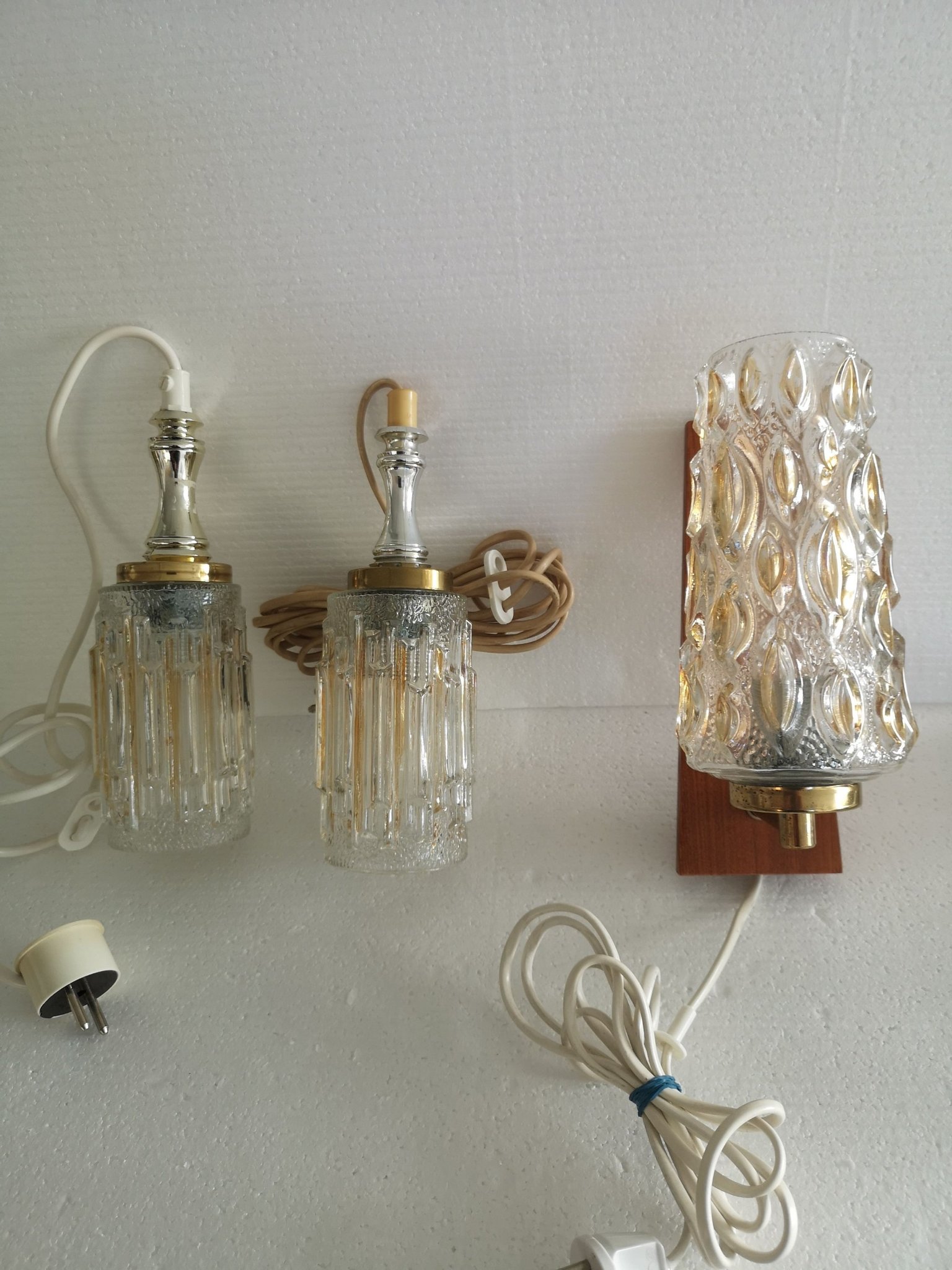 Se produkter som liknar Ett set Retro Lampor. 2 fönst.. på Tradera ...