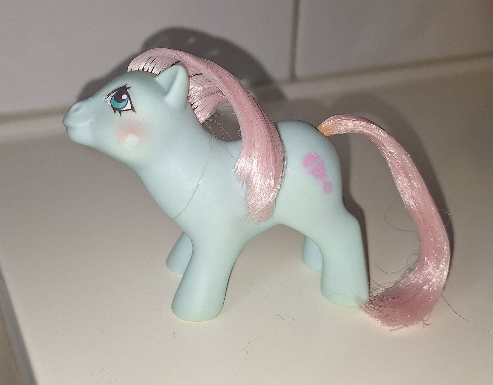 Se produkter som liknar My Little Pony G1 Baby Cuddles på Tradera ...