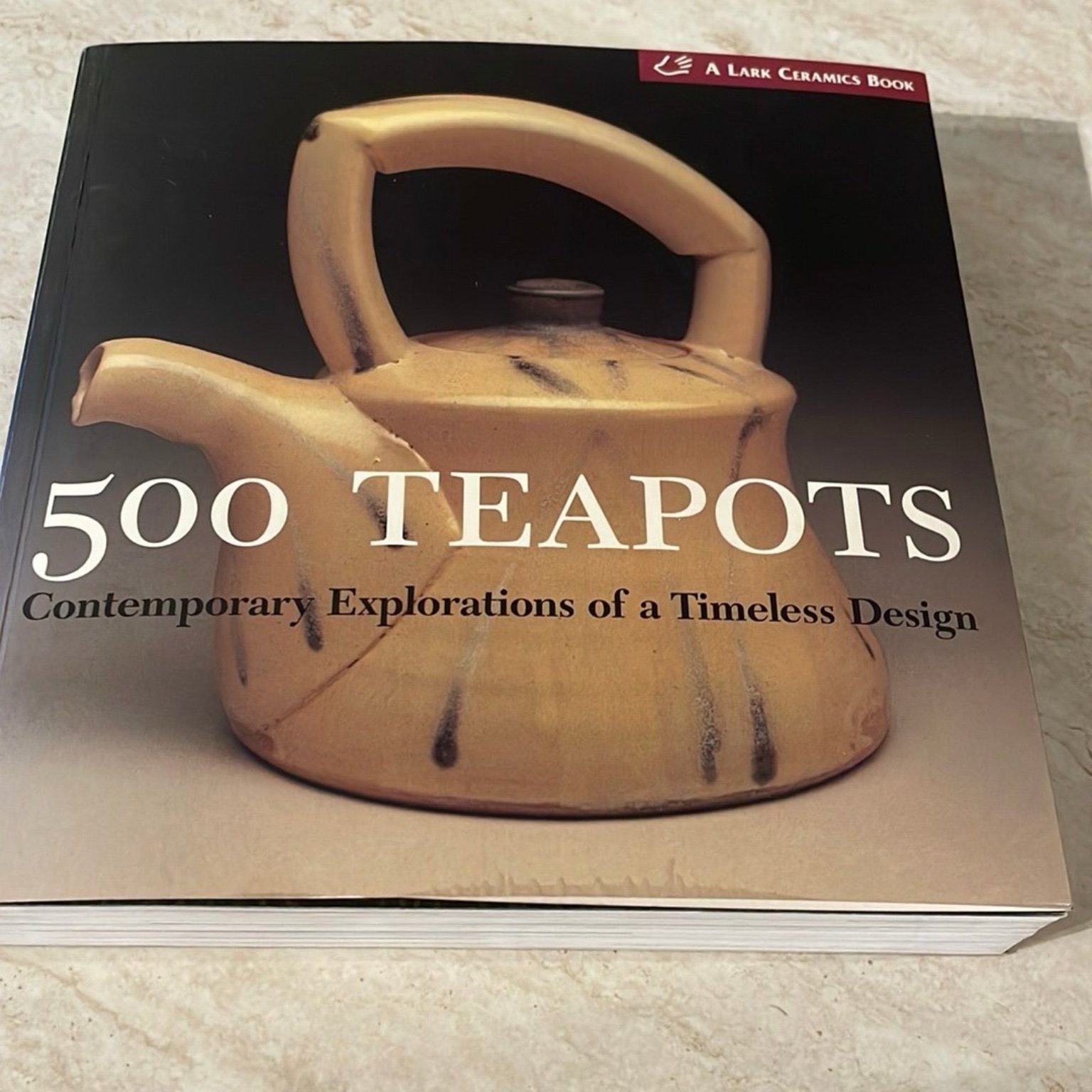500 TEAPOTS: Contemporary Explorations of a Tim.. | Köp på Tradera ...