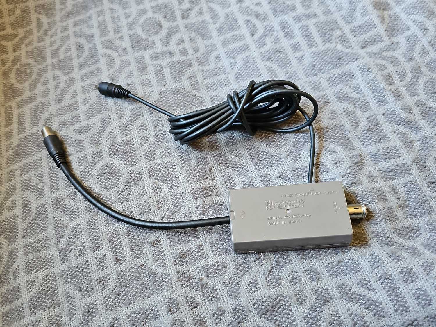 Original Nintendo RF Switch / .. | Köp från SandsOfTime på Tradera ...