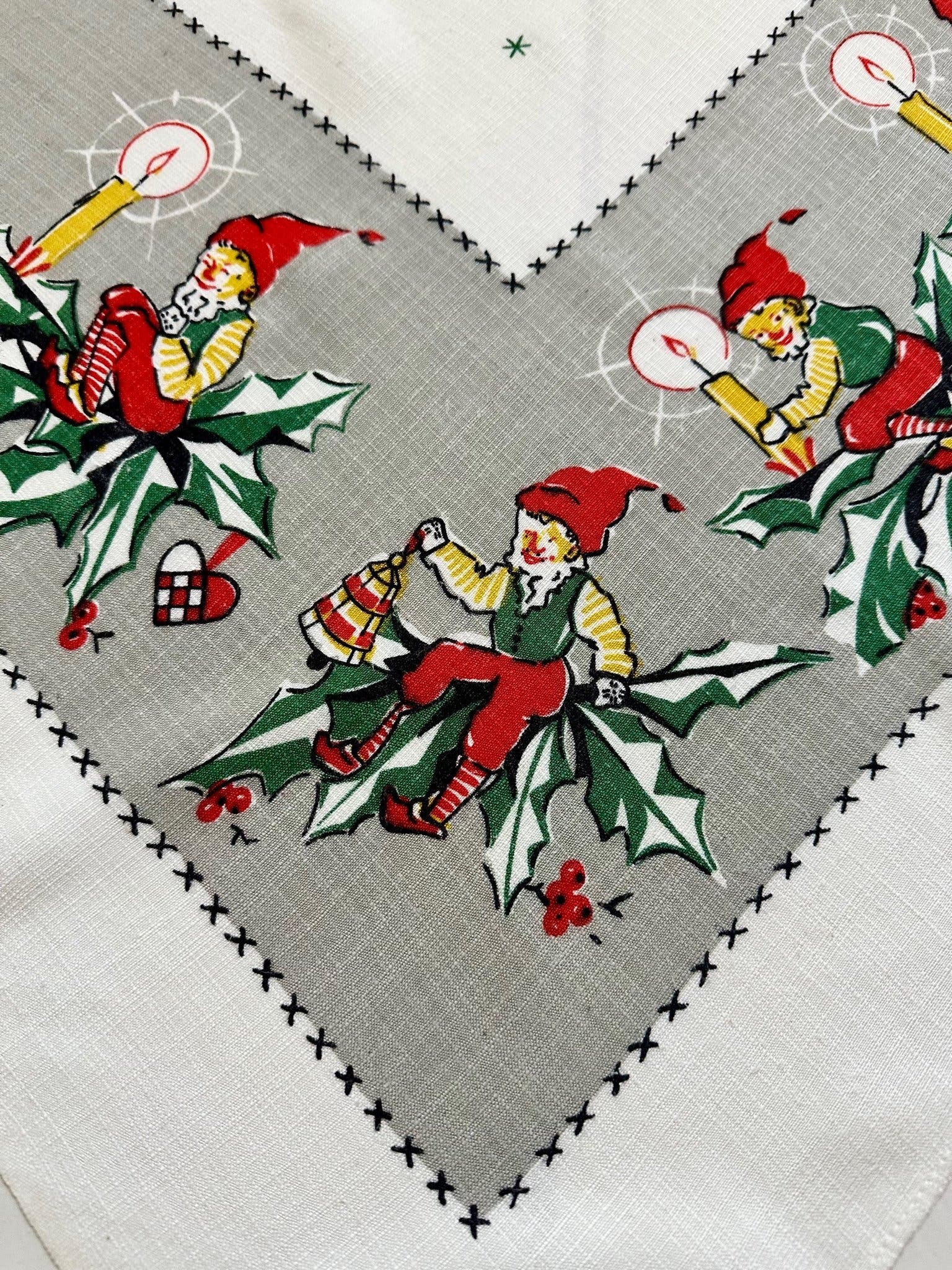 Se produkter som liknar Äldre Julduk Duk Bordsduk Jul.. på Tradera ...