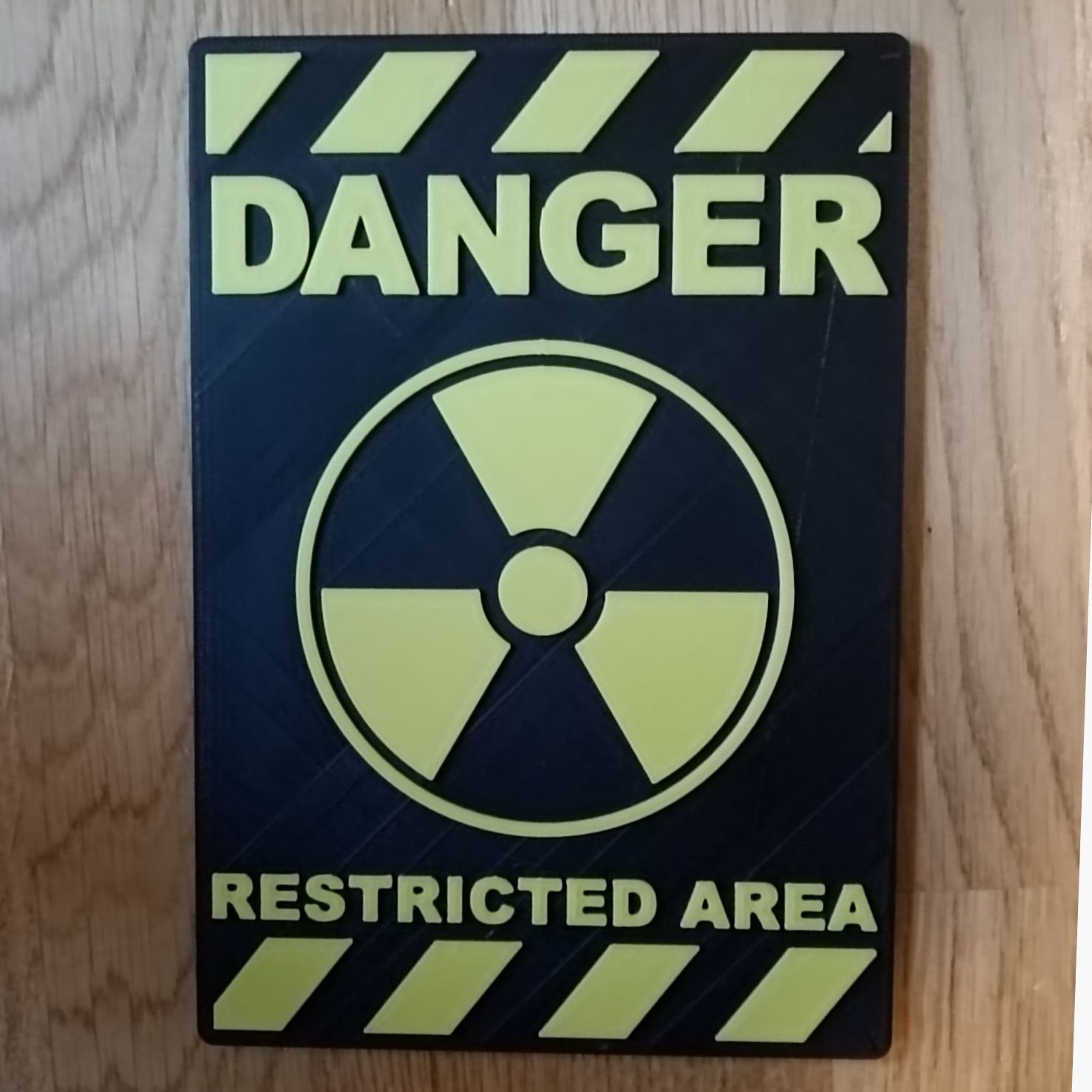 Skylt Danger Restricted Area | Köp från 3D_printing på Tradera (717708565)