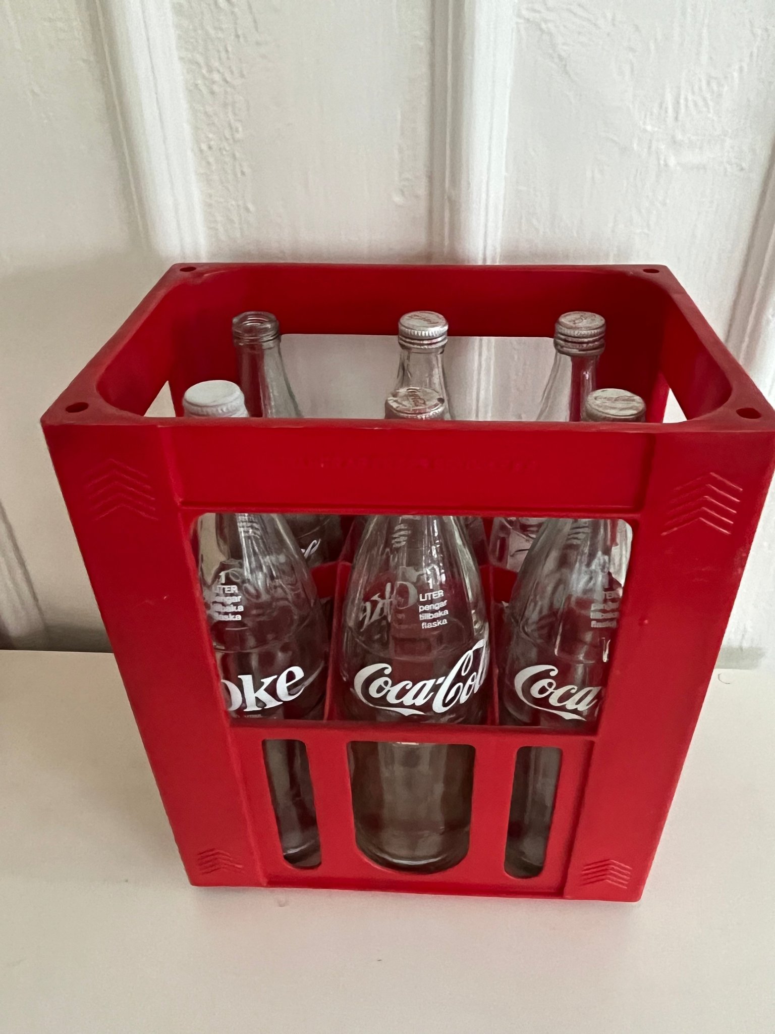 EN GAMMAL "COCA-COLA" BACK med 6 st. 1 liters C.. | Köp på Tradera ...