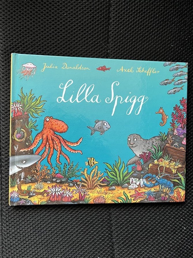 Lilla Spigg. / Julia Do.. | Köp från KallandsoBokochOrd på Tradera ...