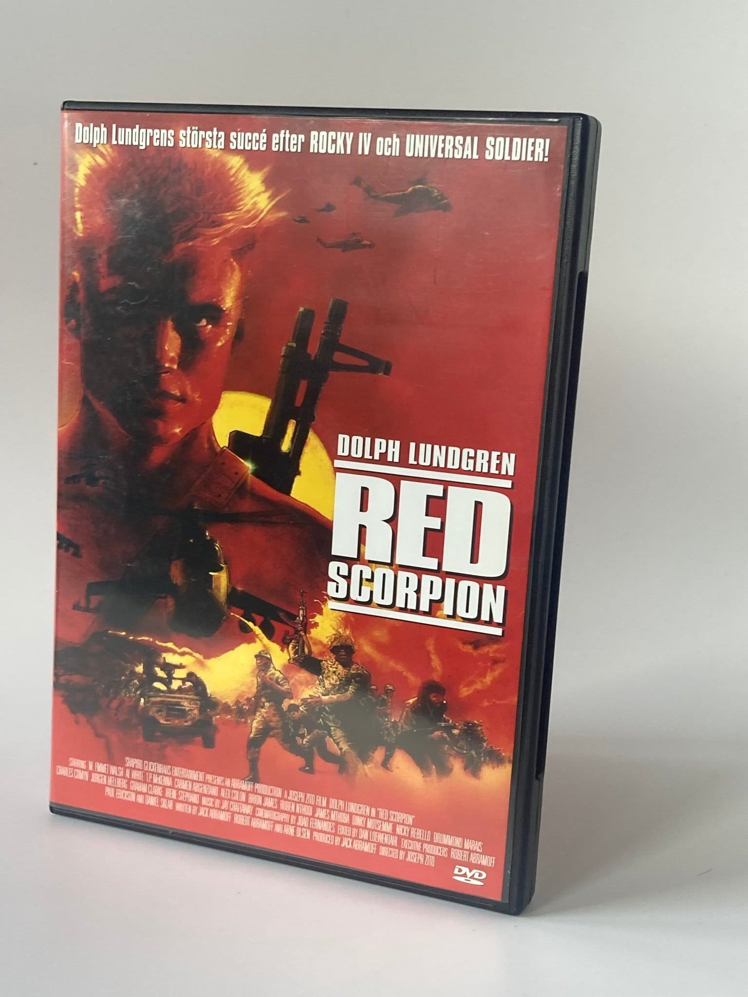 Se produkter som liknar Red Scorpion - Dolph Lundgren.. på Tradera ...