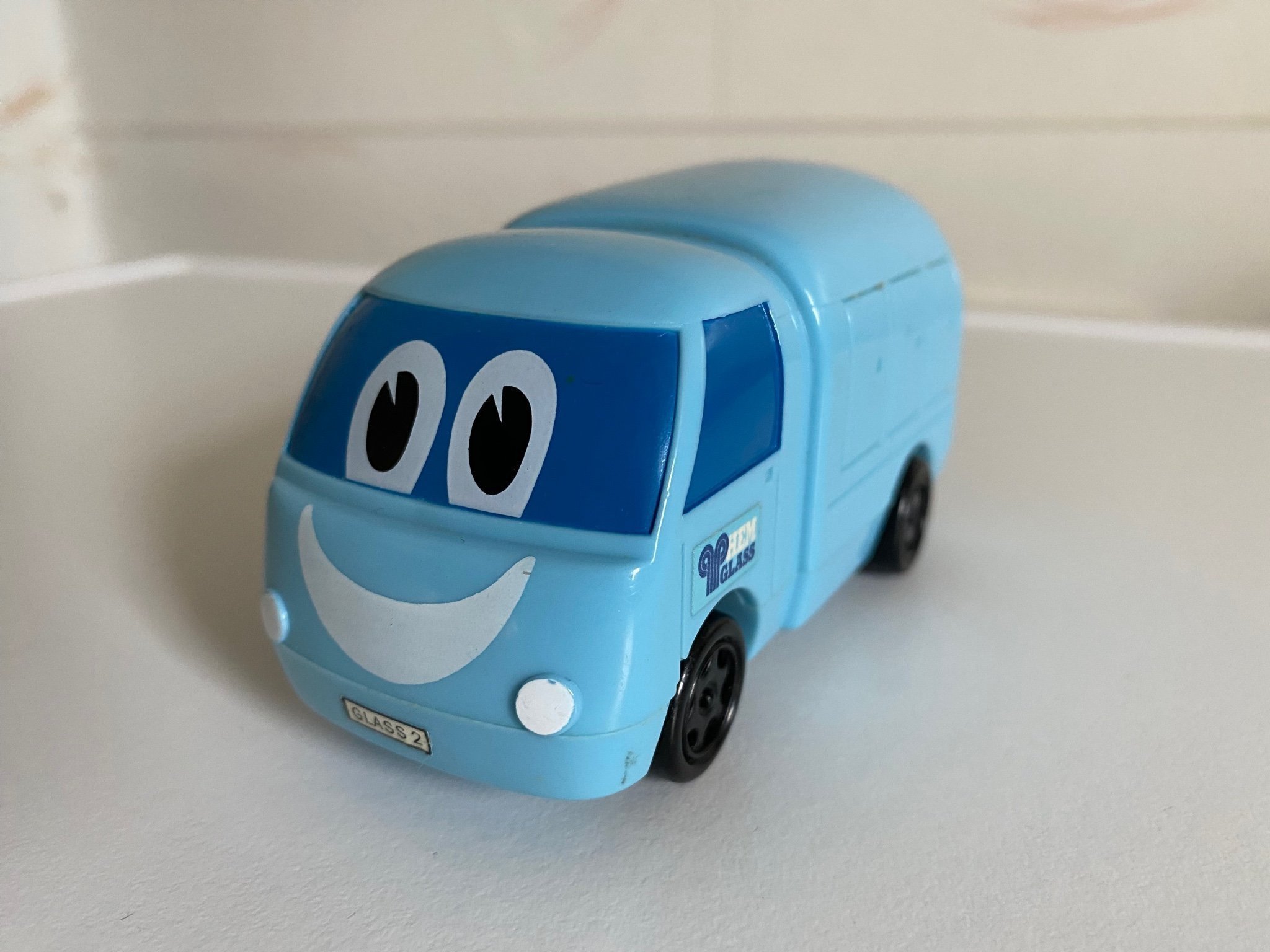 Se produkter som liknar Glassbilen / Hemglass - Trasi.. på Tradera ...