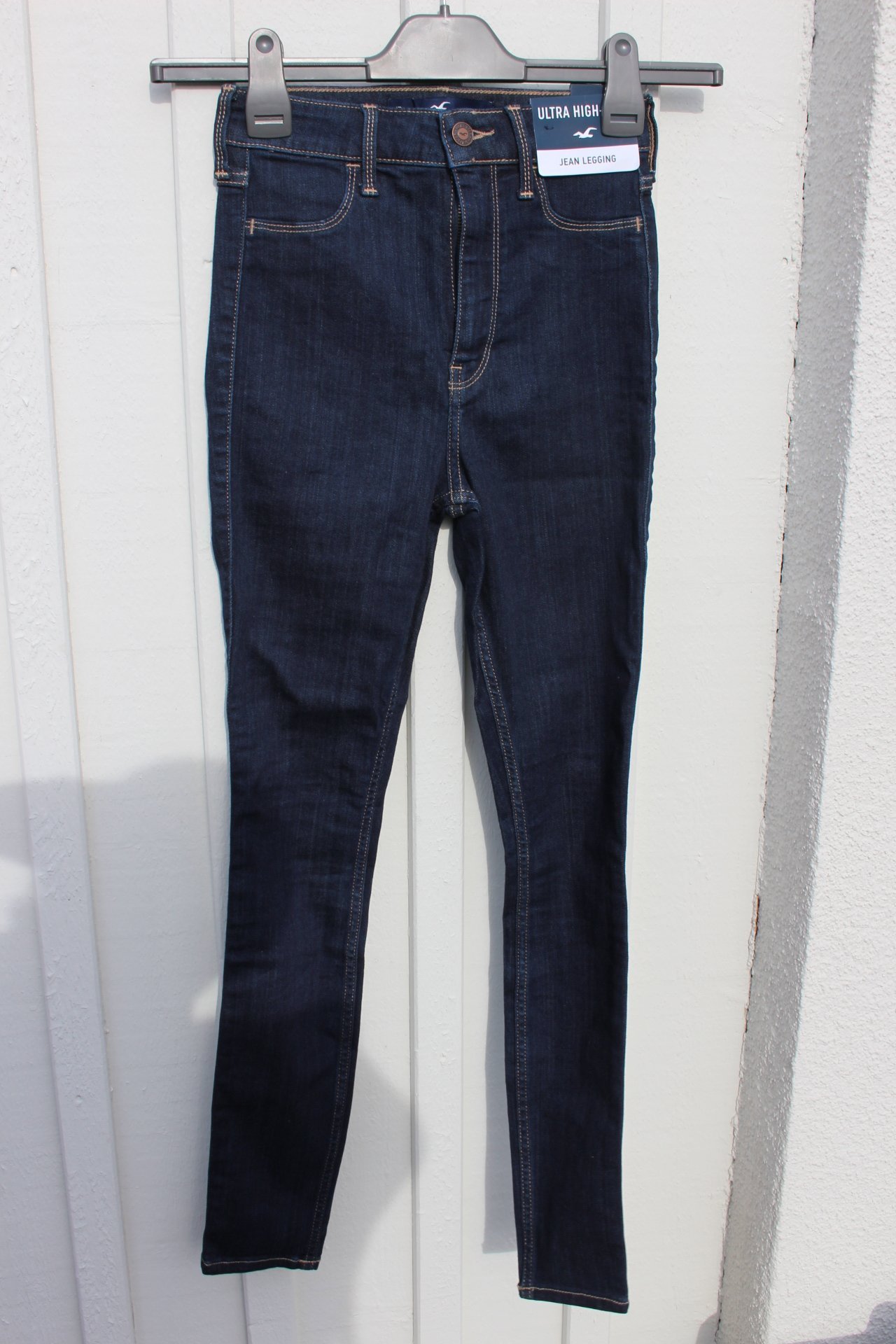 HOLLISTER ultra high rise jeans leggings W25 L2.. | Köp på Tradera ...