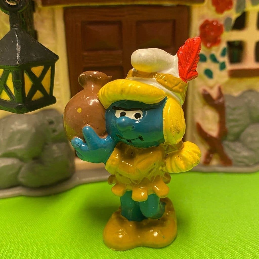 Smurfan som Indian med krus i famnen, Hongkong... | Köp på Tradera ...