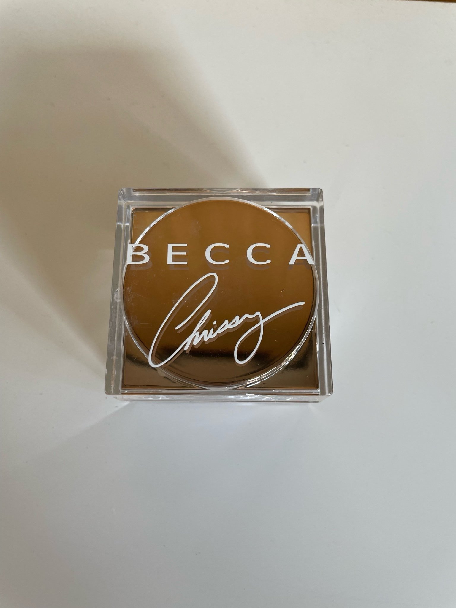 Becca Chrissy Glow Powder Loose Highlighter Cin.. | Köp på Tradera ...