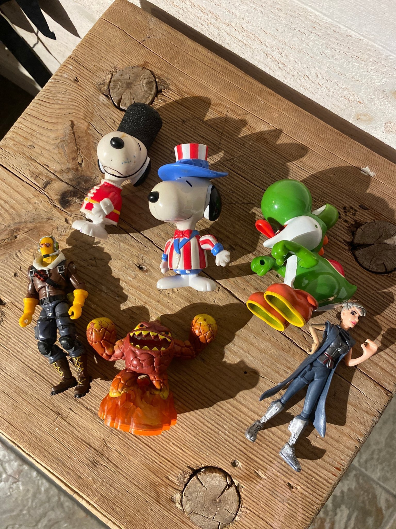 Leksaksfigurer - Snoopy, Fortnite, Yoshi m.fl. | Köp på Tradera (712187961)