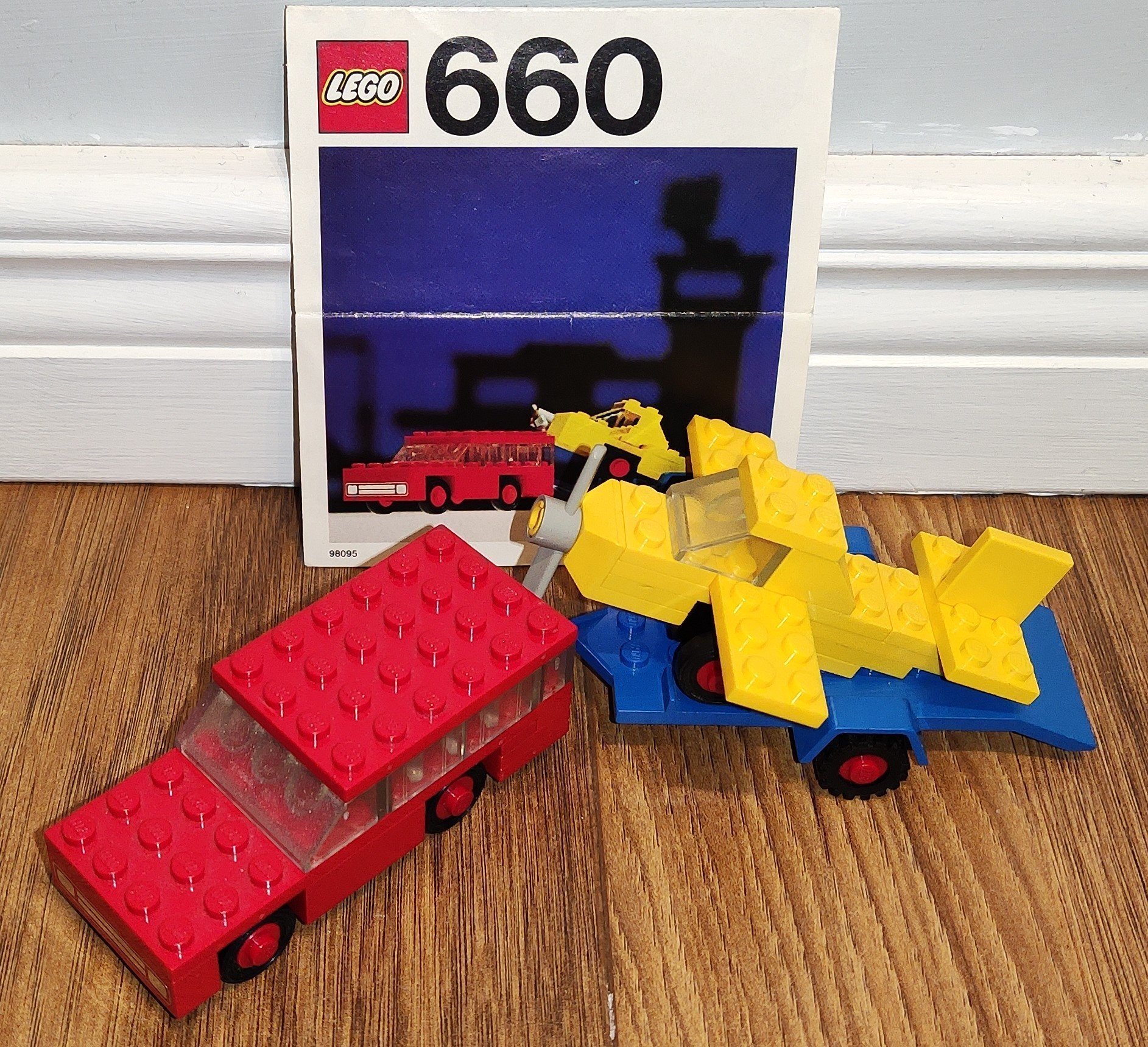 LEGO 660 bil med flygplan på släp | Köp på Tradera (693960318)
