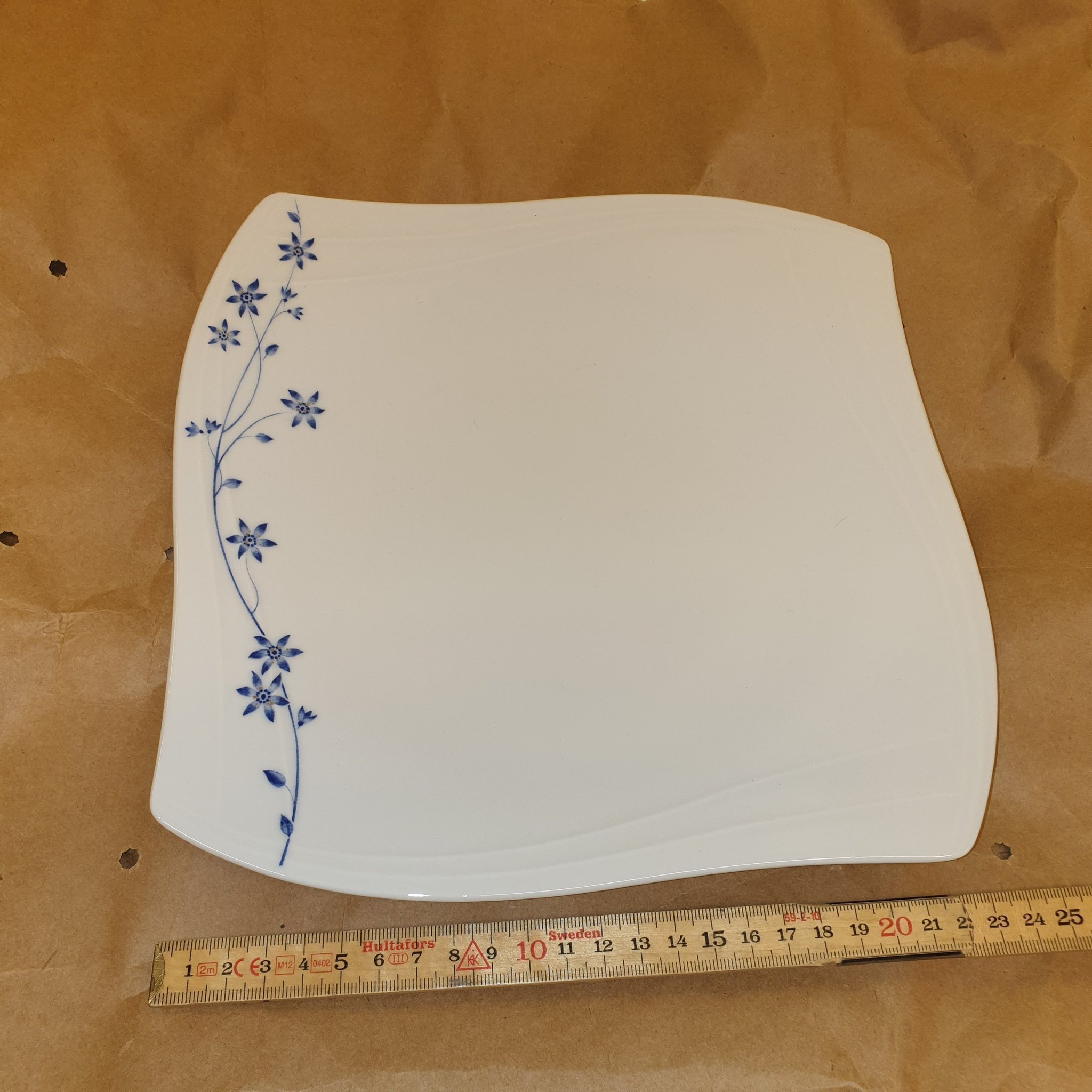 Fyrklövern, Lise, mattallrik - Design Jackie Ly.. | Köp på Tradera ...