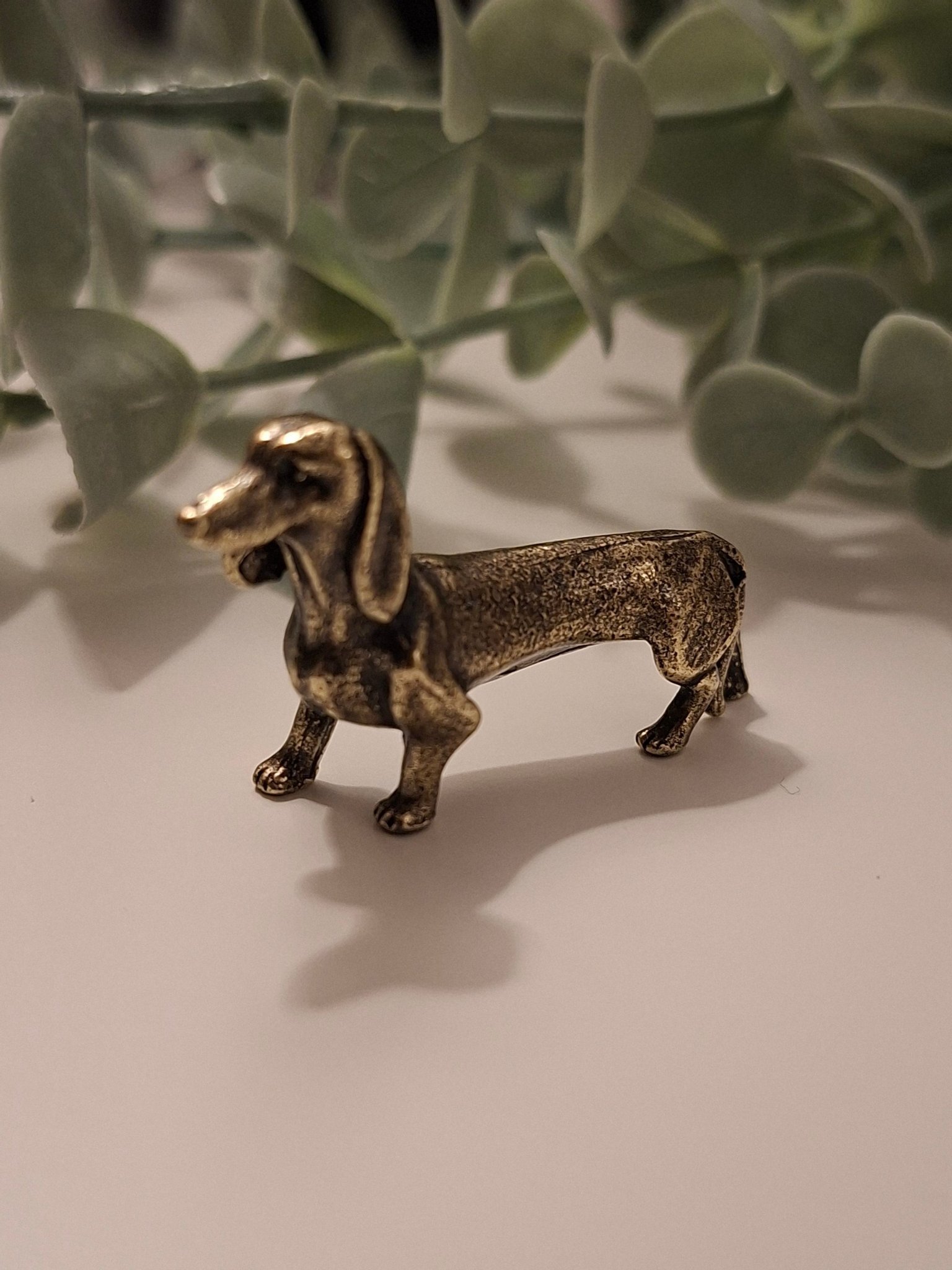 Se produkter som liknar Sött TAX hund i mässing mini .. på Tradera ...