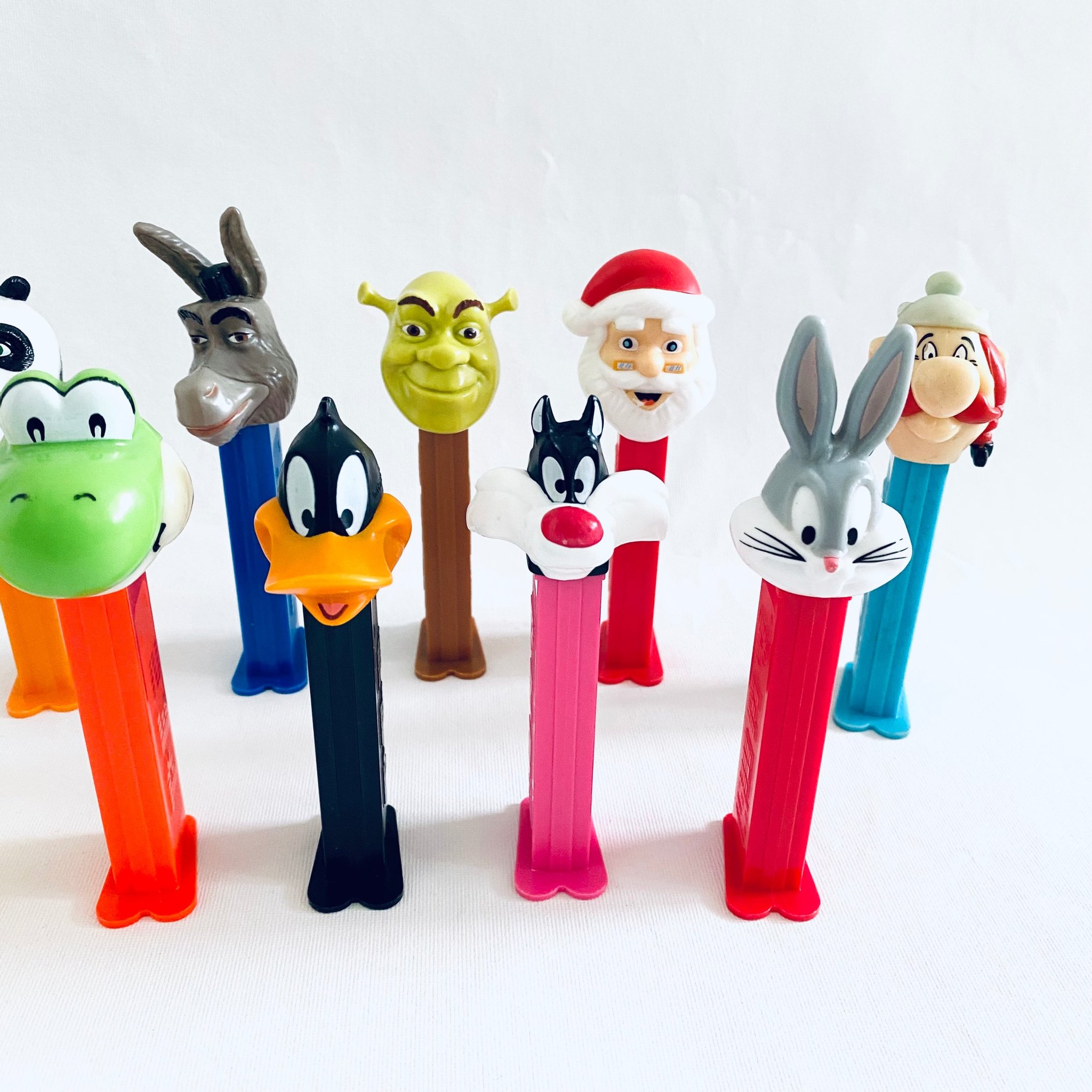 PEZ figurer paket Pokemon Pikachu Yoshi Shrek L.. | Köp på Tradera ...