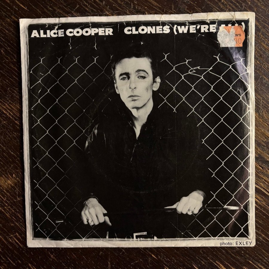 Se produkter som liknar ALICE COOPER - Clones 1980. U.. på Tradera ...