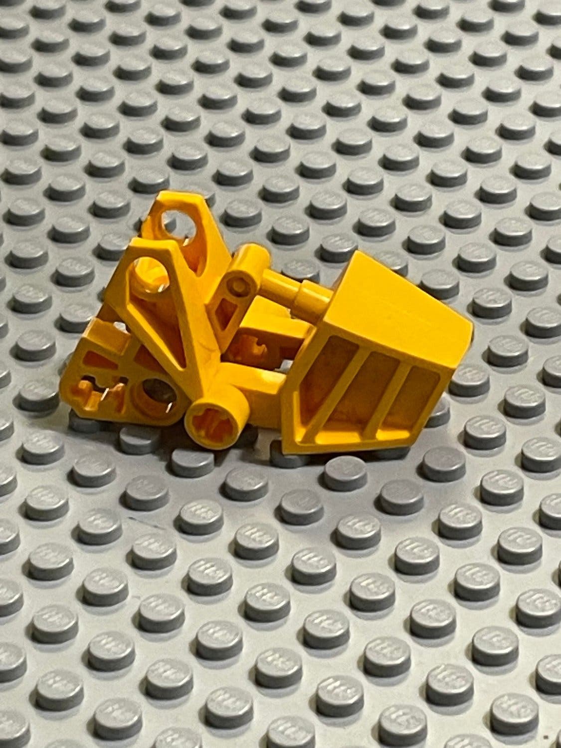 Bright Light Orange Bionicle Foot with Ball Joi.. | Köp på Tradera ...