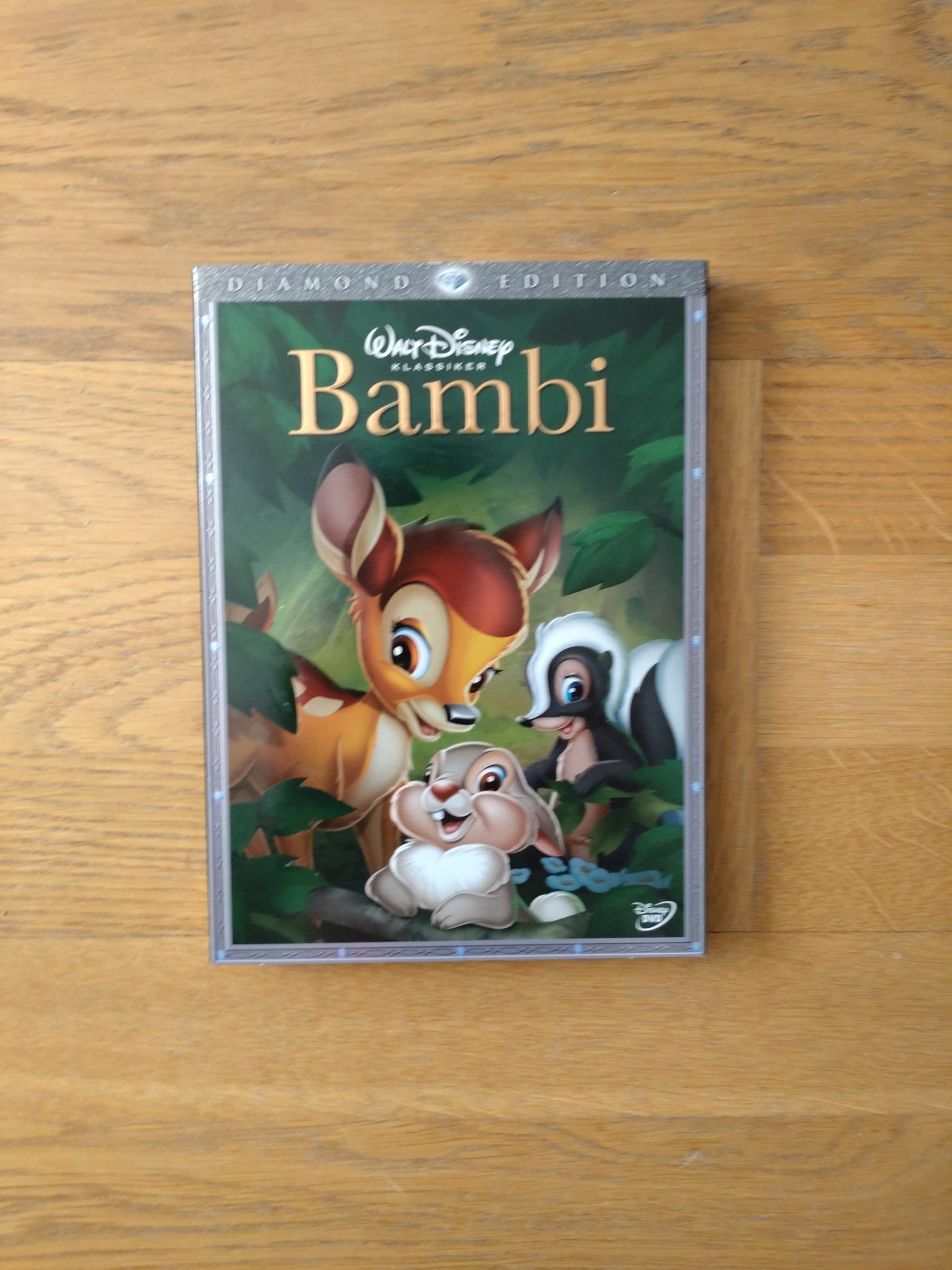 Se produkter som liknar Disney Klassiker 5: Bambi (Ny.. på Tradera ... Se produkter som liknar Disney Klassiker 5: Bambi (Ny.. på Tradera ...