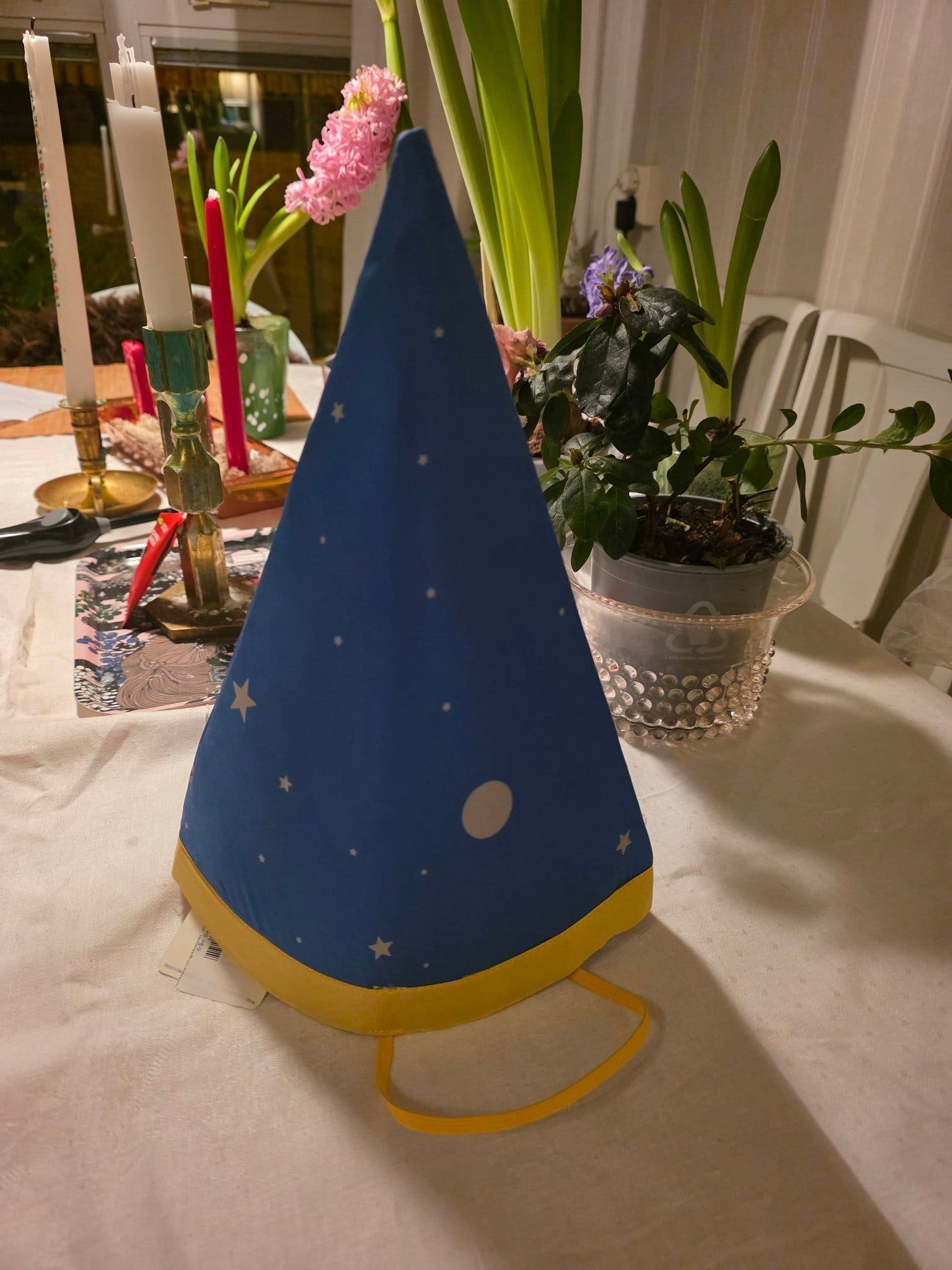 Sarah's Silks blå/gul hatt i silke | Köp på Tradera (715576499)