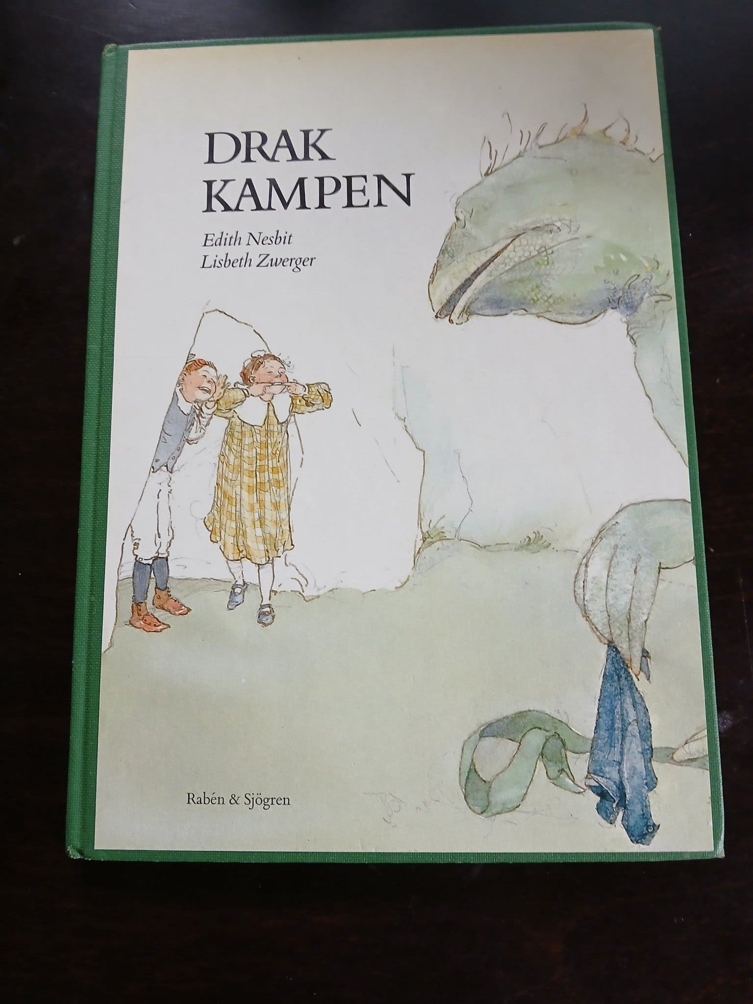Drakkampen av Edith Nesbit och illustrerad av L.. | Köp på Tradera ...